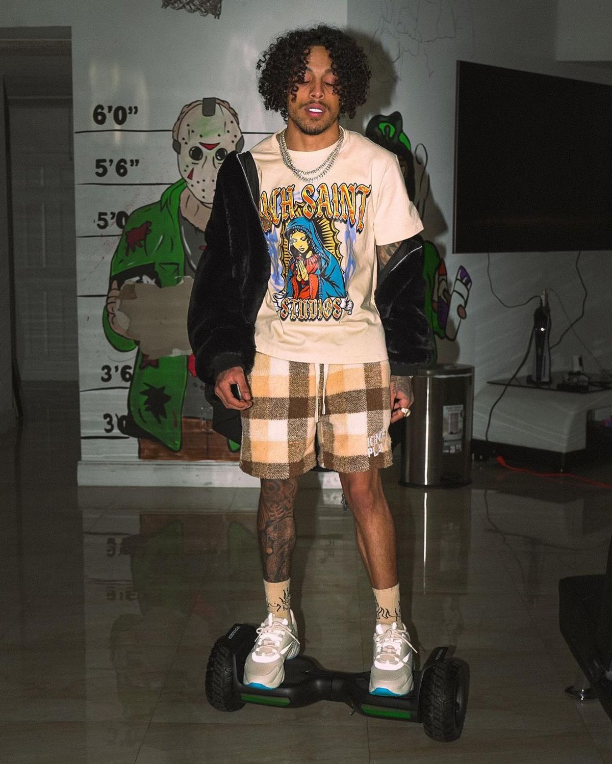 King Cid Outfit from January 16, 2023 | WHAT’S ON THE STAR?