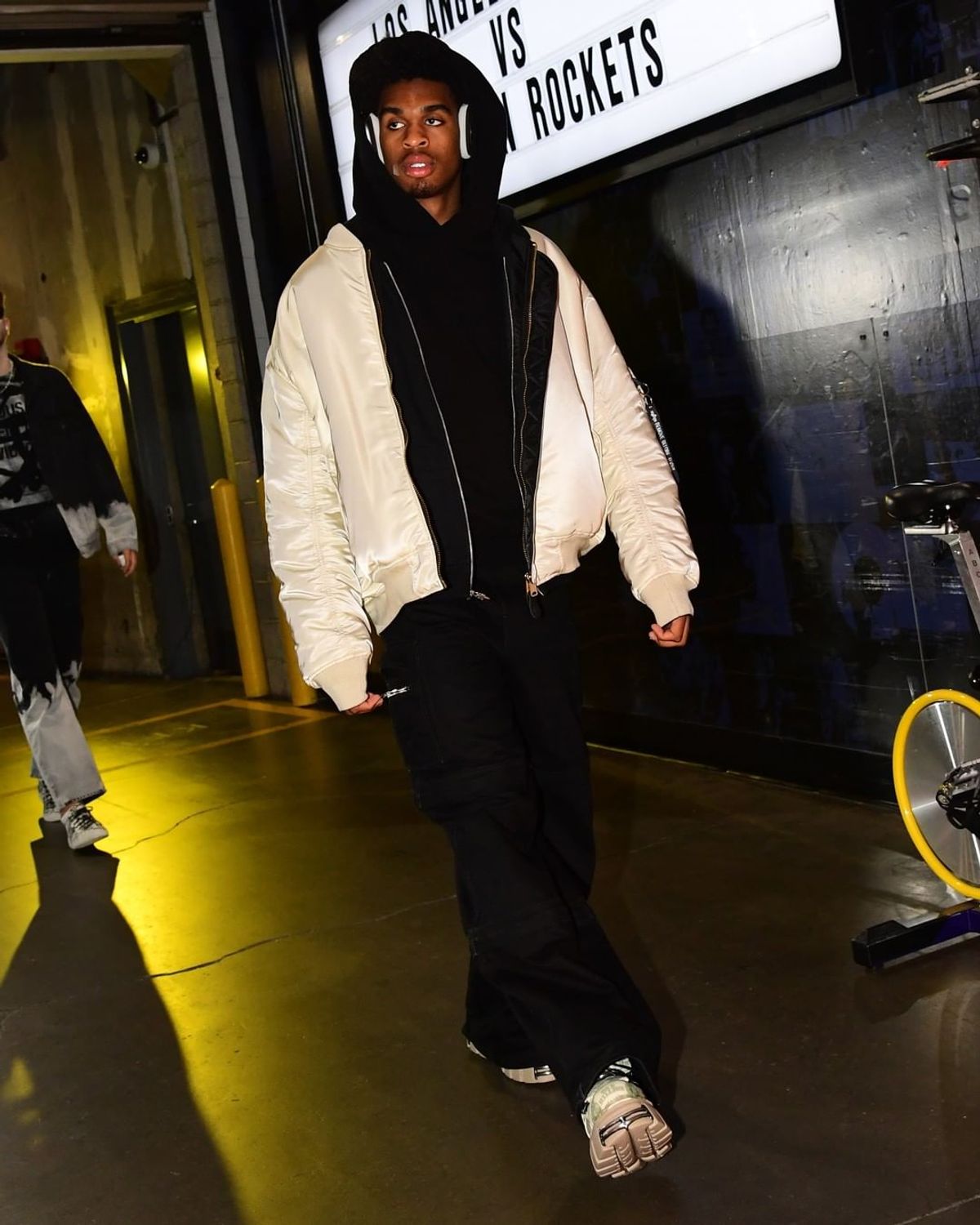 Joshua Christopher Outfit from January 17, 2023 | WHAT’S ON THE STAR?