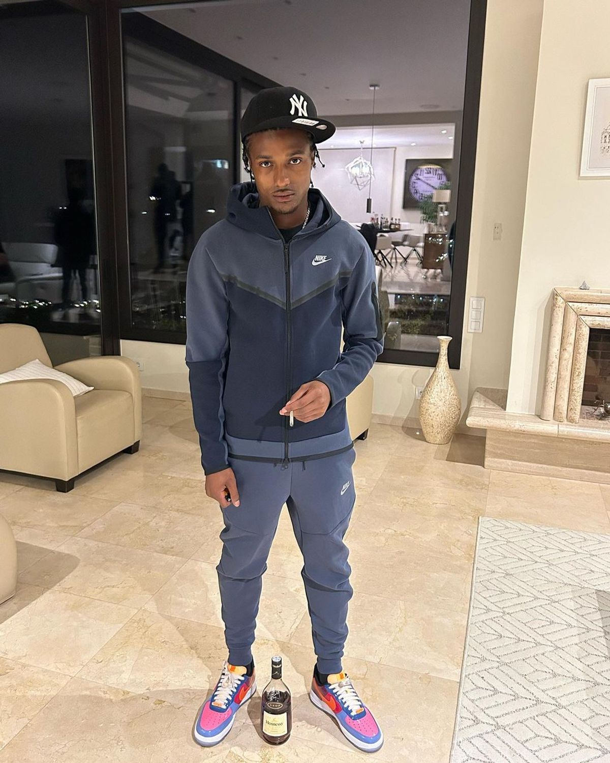 Double Lz Outfit from January 20, 2023 | WHAT’S ON THE STAR?