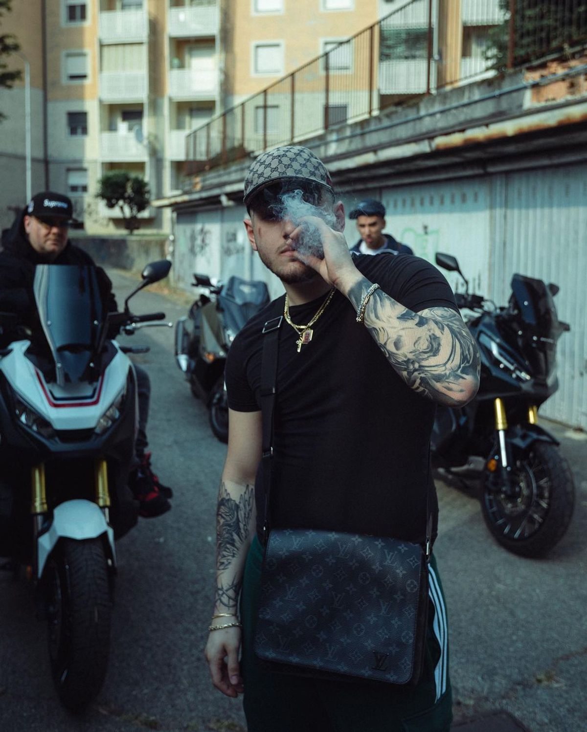 Paky Outfit from June 8, 2022 | WHAT’S ON THE STAR?