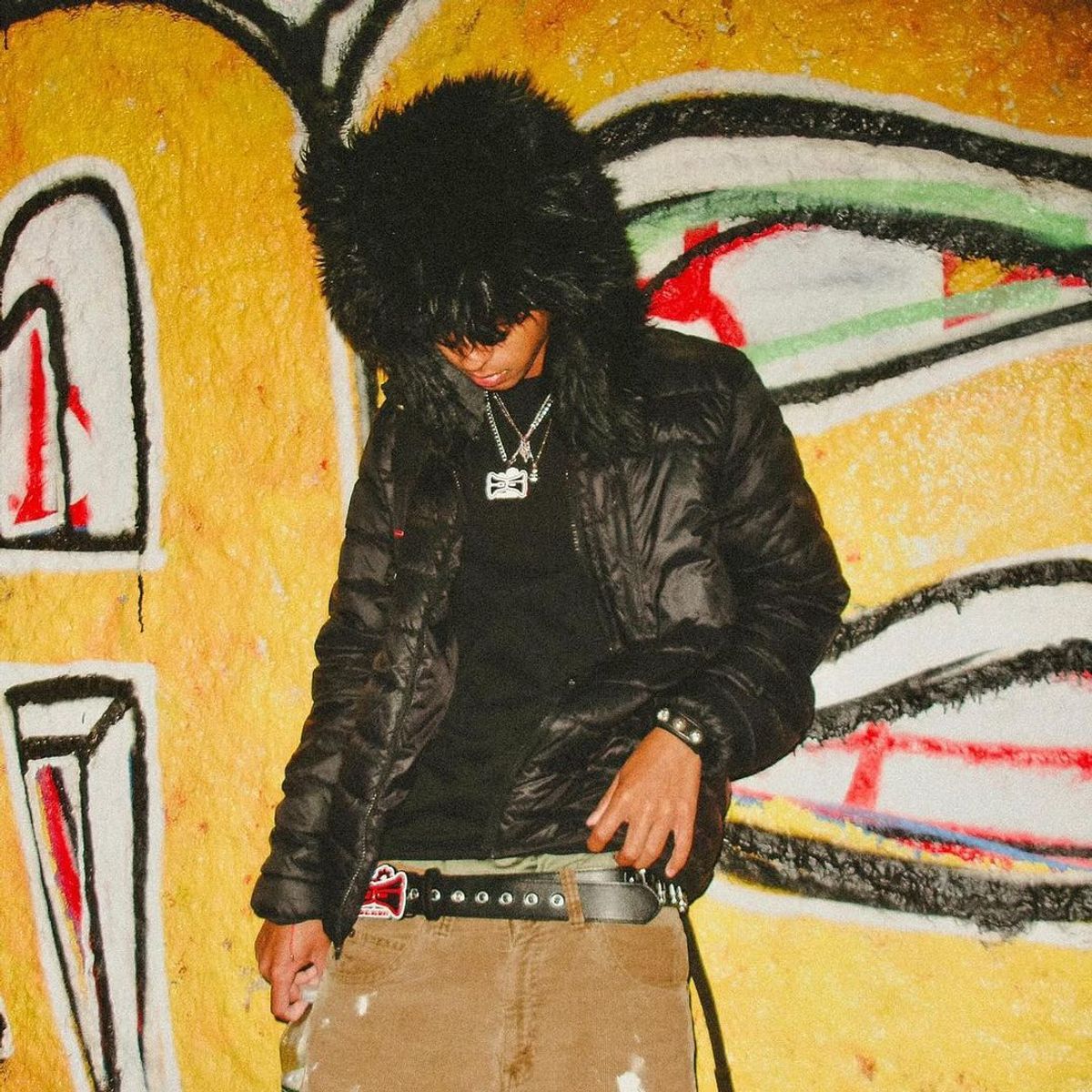 Yung Fazo Outfit from November 19, 2022 | WHAT’S ON THE STAR?