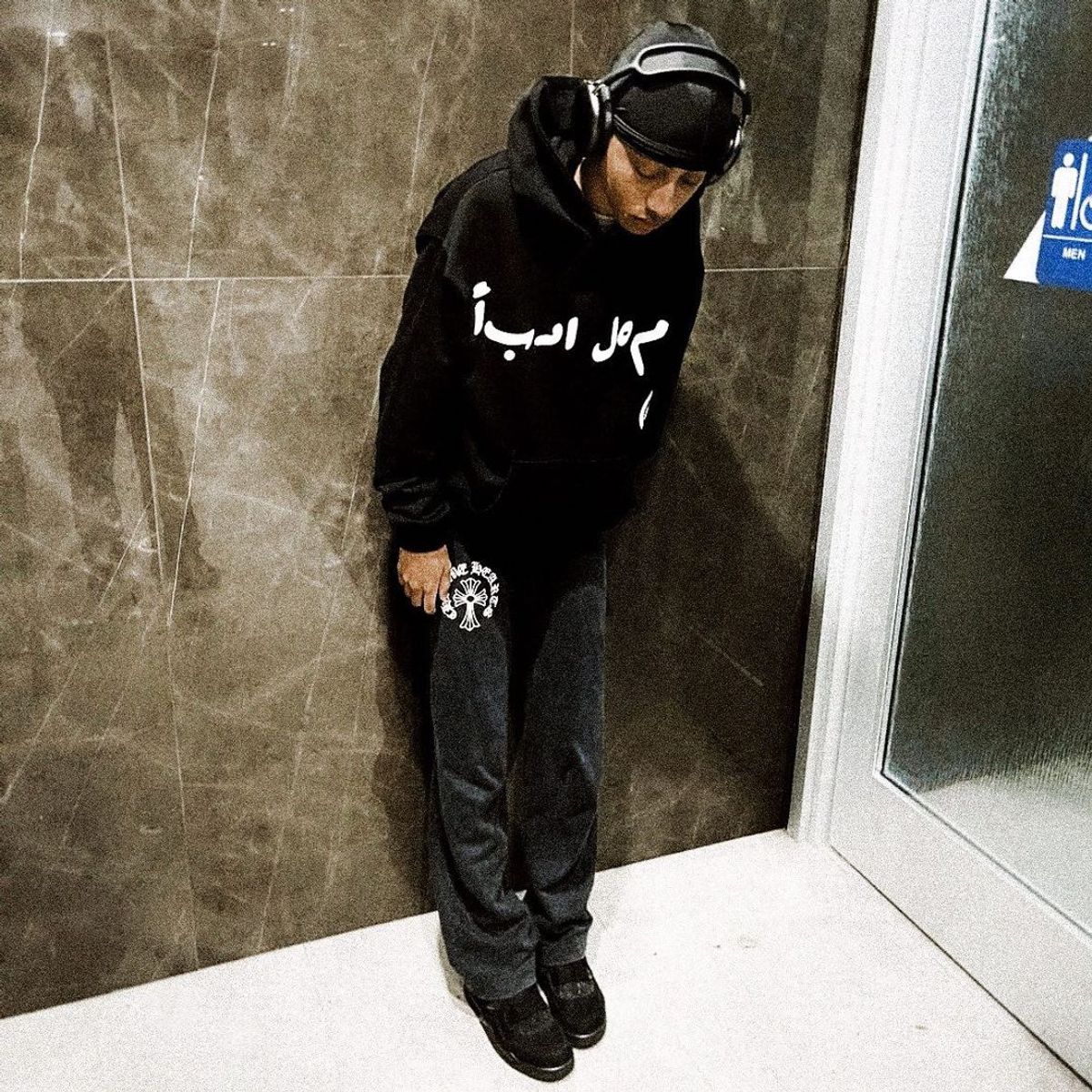 Slump6s Outfit from October 22, 2022 | WHAT’S ON THE STAR?