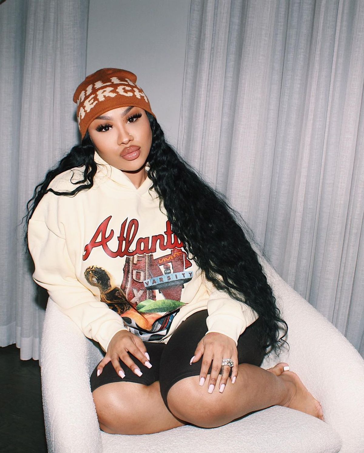 TheRealKyleSister Outfit from January 27, 2023 | WHAT’S ON THE STAR?