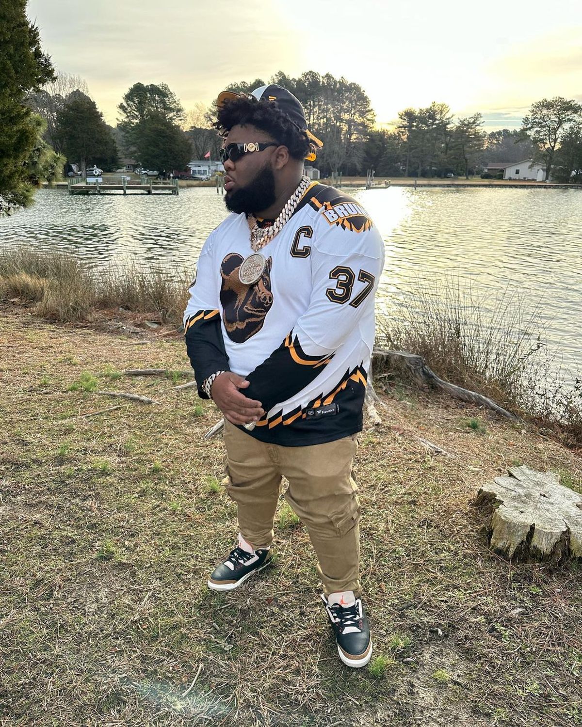 Rod Wave Outfit from January 30, 2023 | WHAT’S ON THE STAR?