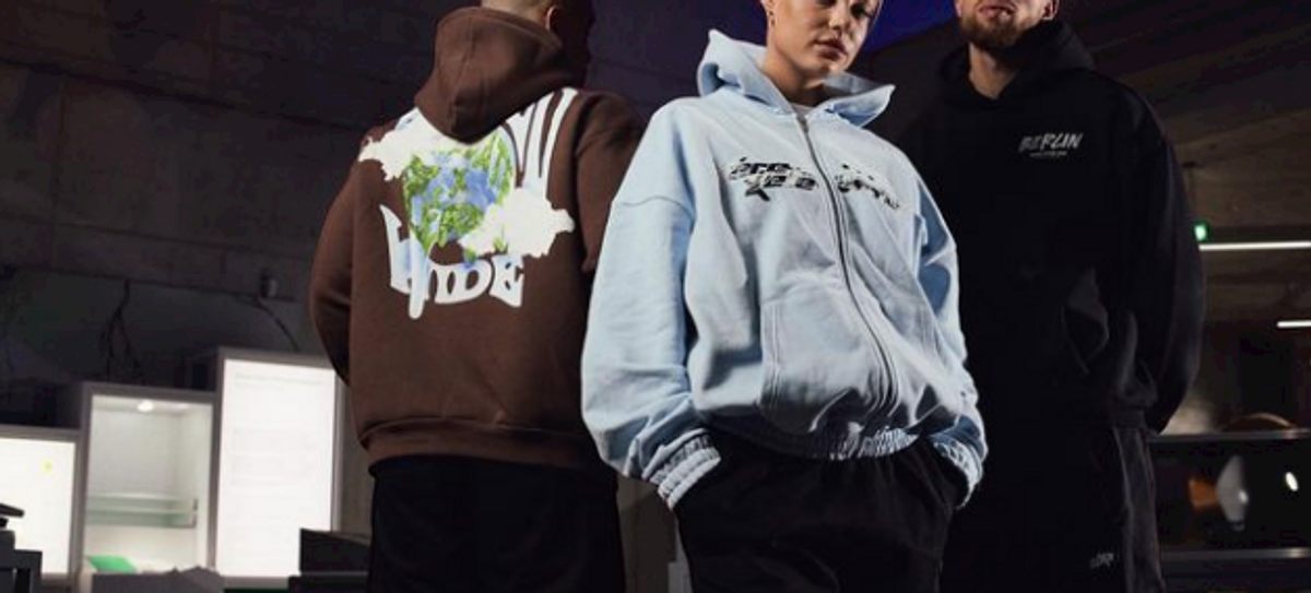 Elevate: Clothing, Shoes & Accessories | WHAT’S ON THE STAR?