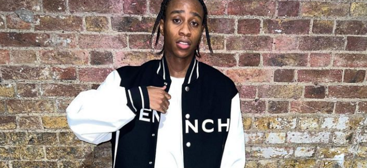 Clavish: Outfits, Clothes, Style and Fashion | WHAT’S ON THE STAR?