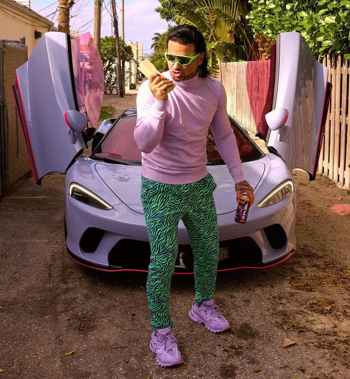 Riff Raff Outfit from March 12, 2022 | WHAT’S ON THE STAR?