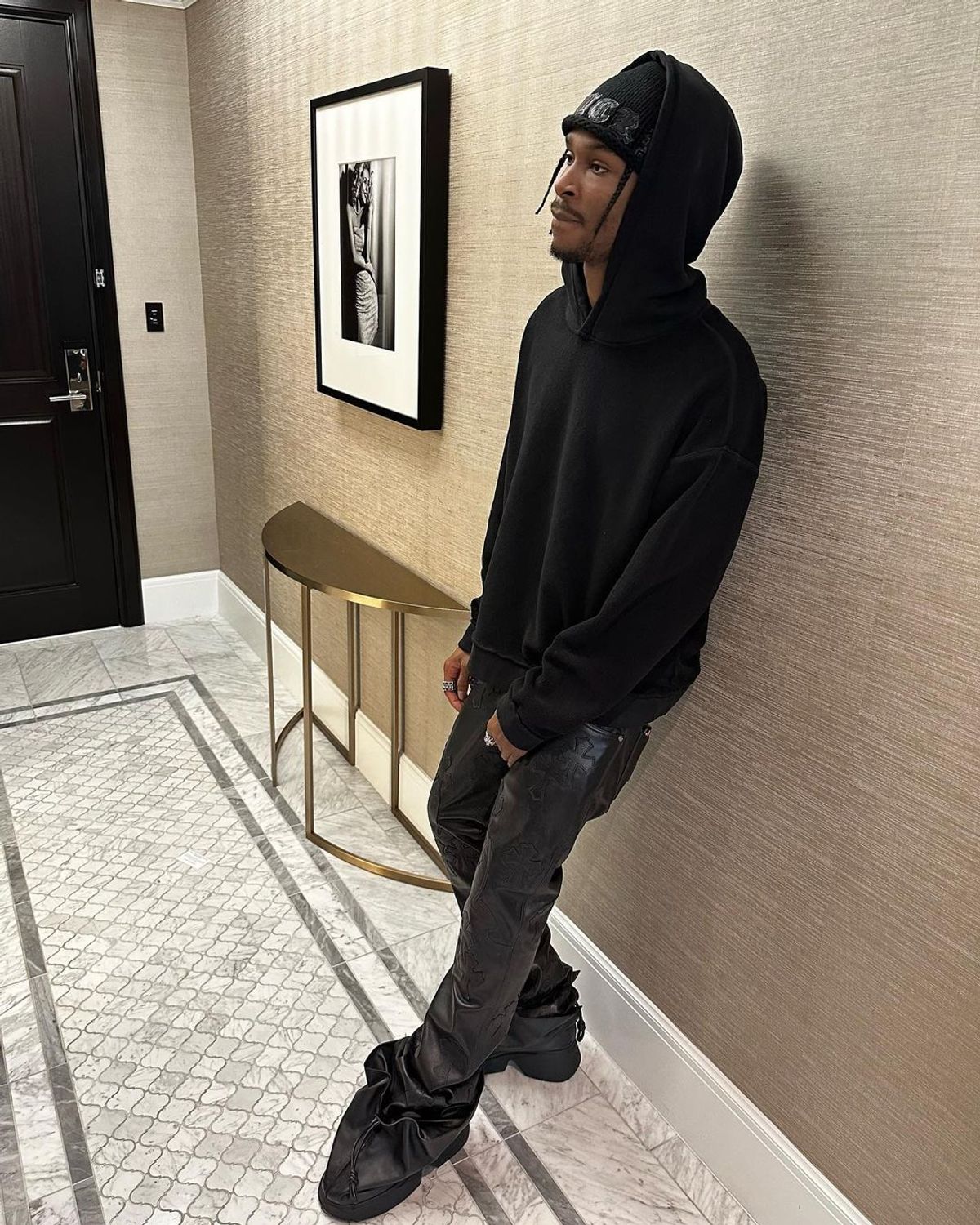 Shai Outfit from February 4, 2023 | WHAT’S ON THE STAR?