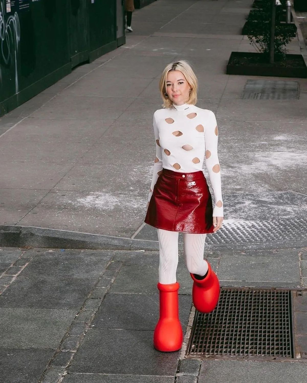 Sarah Snyder Outfit from February 8, 2023 | WHAT’S ON THE STAR?