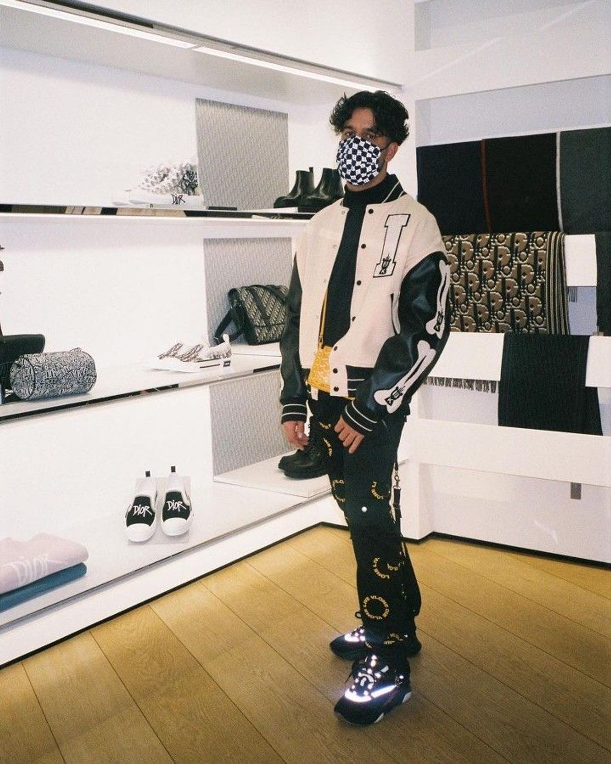 Ufo361 Outfit from February 5, 2023 | WHAT’S ON THE STAR?