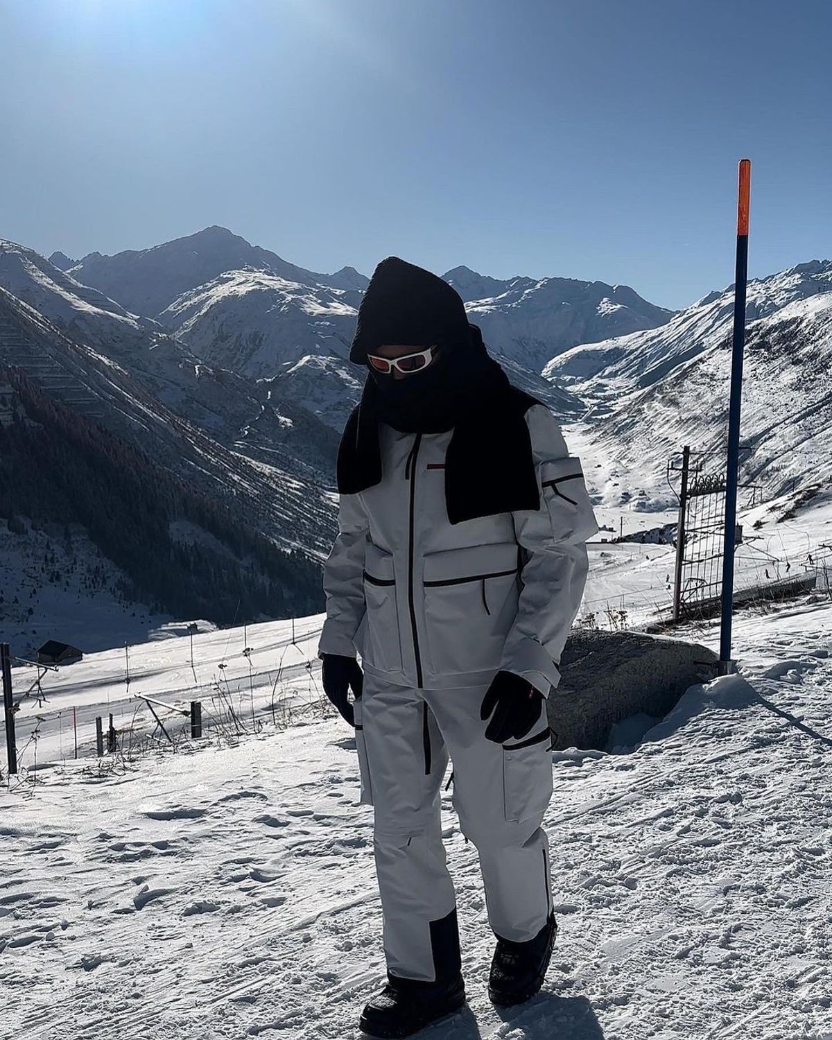 Jules Kounde Outfit from February 9, 2023 | WHAT’S ON THE STAR?