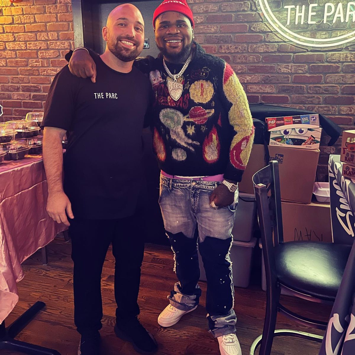 Fat Boy Outfit from December 23, 2022 | WHAT’S ON THE STAR?