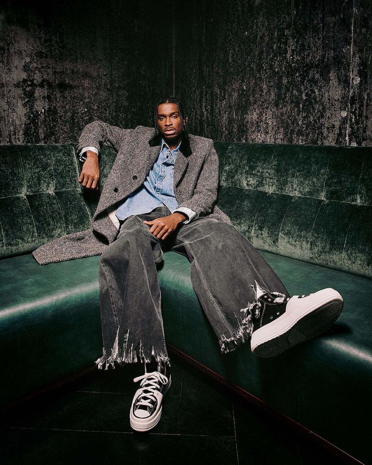 Shai Outfit from February 9, 2023 | WHAT’S ON THE STAR?