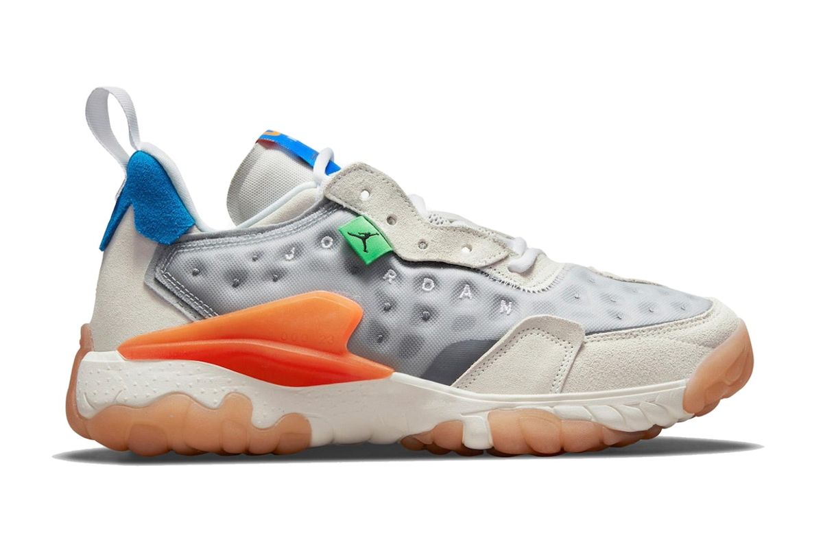 Jordan Delta 2 Light Blue Orange | WHAT’S ON THE STAR?