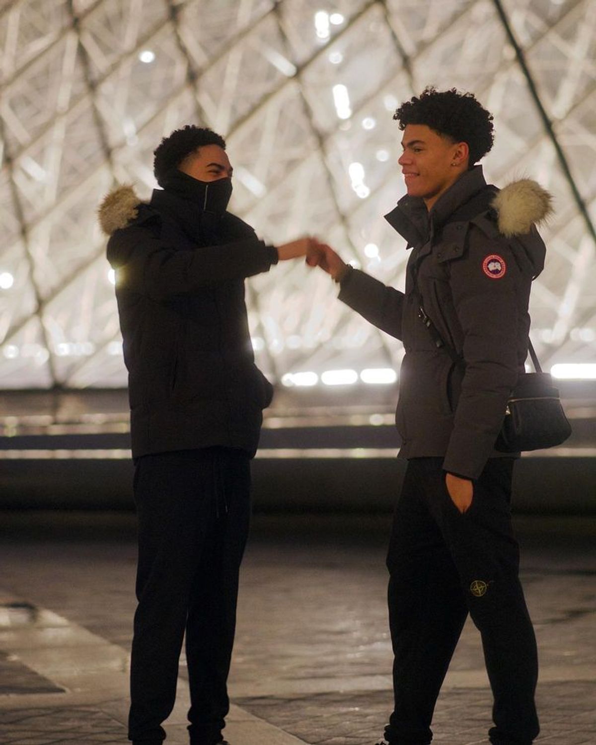 Aj Barbour Outfit from December 22, 2022 | WHAT’S ON THE STAR?