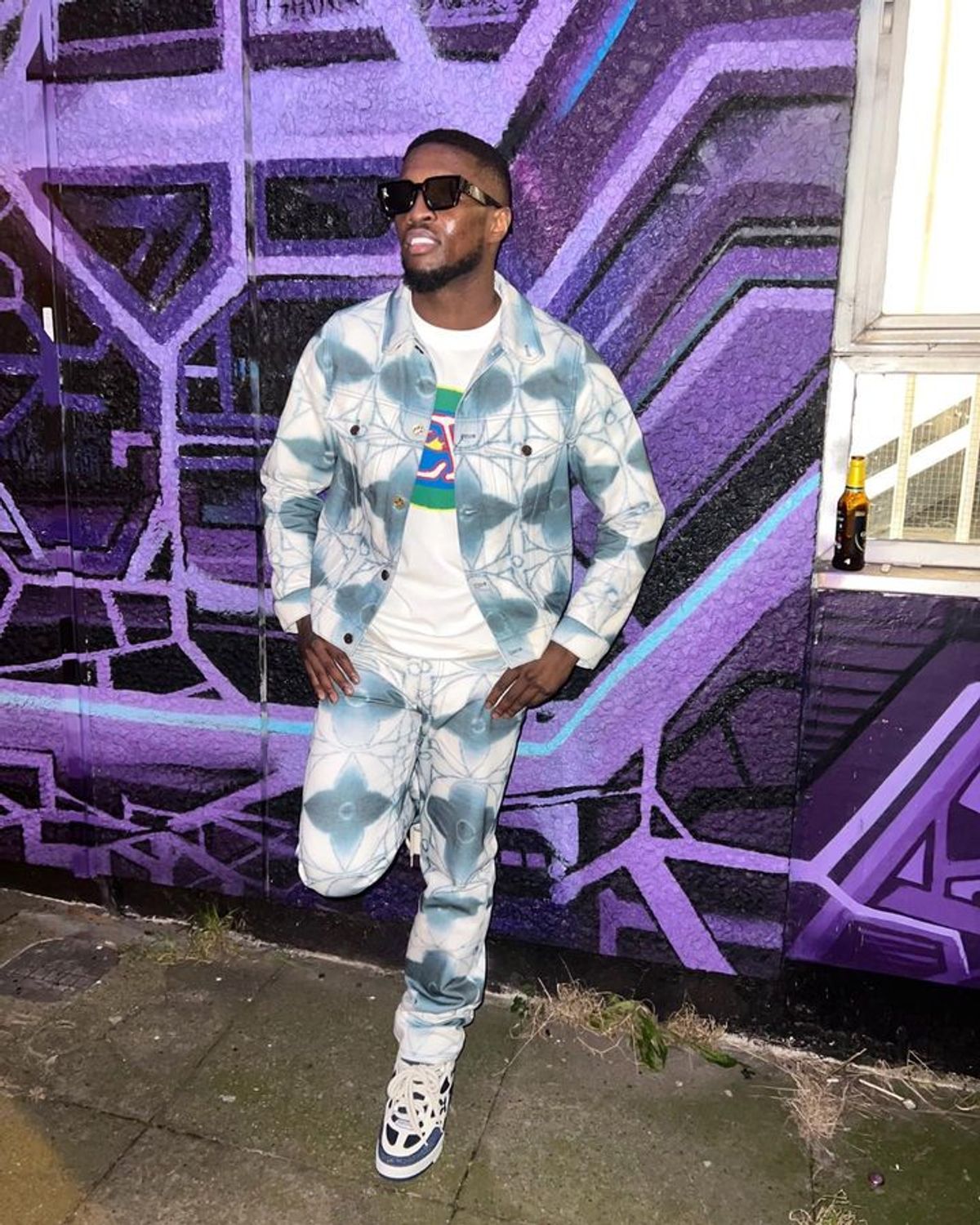 Swarmz Outfit from February 20, 2023 | WHAT’S ON THE STAR?