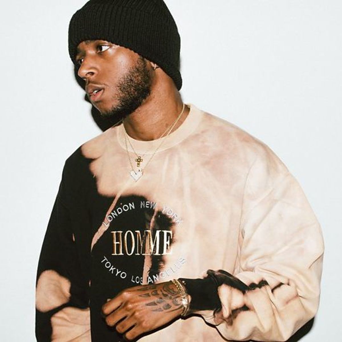 6lack Outfit from February 20, 2023 | WHAT’S ON THE STAR?