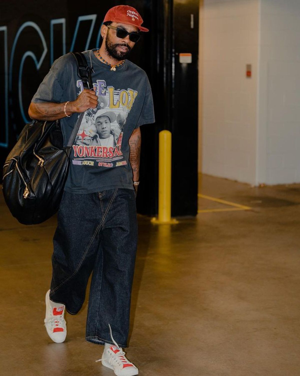 Kyrie Irving Outfit from February 24, 2023 | WHAT’S ON THE STAR?