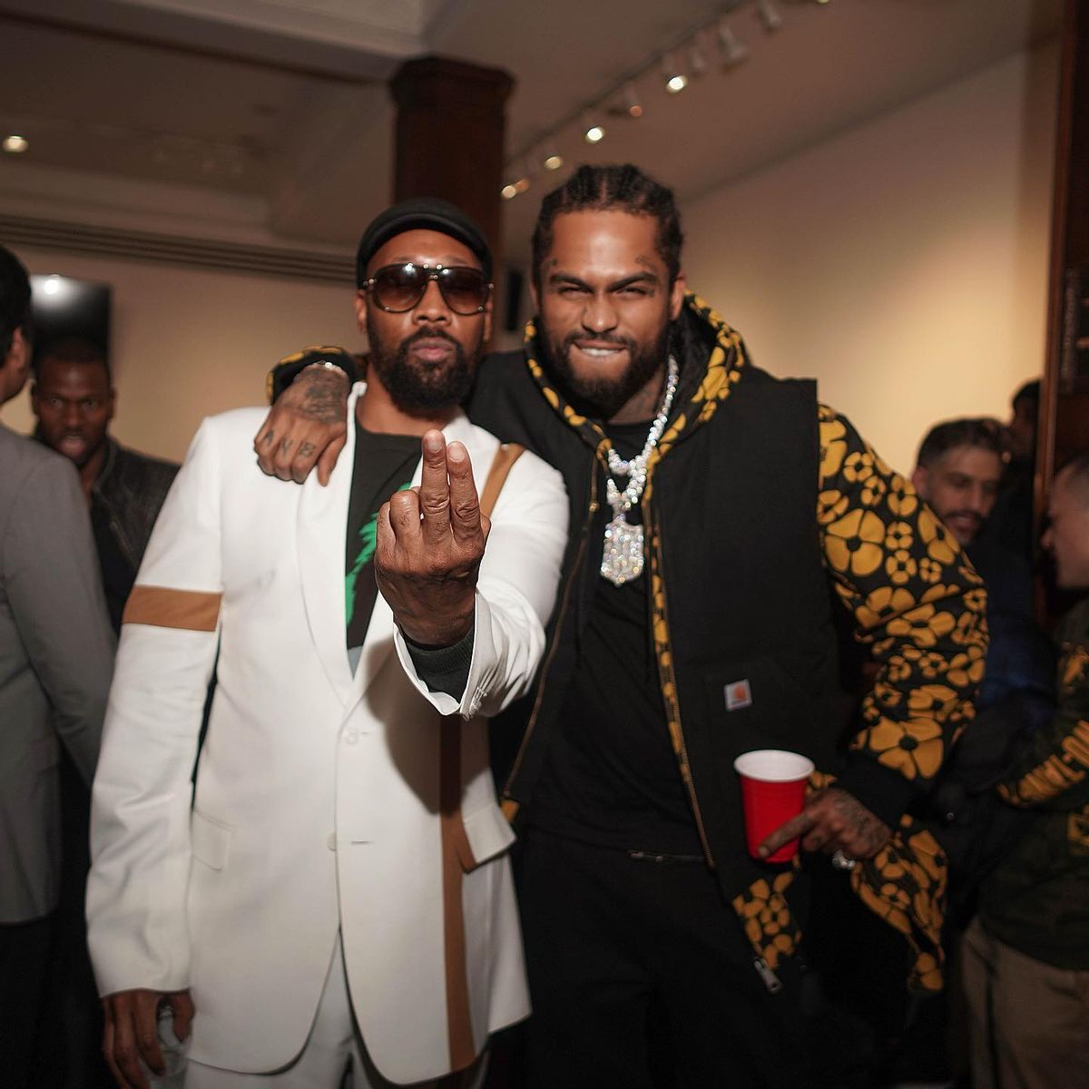 Dave East Outfit from February 25, 2023 | WHAT’S ON THE STAR?