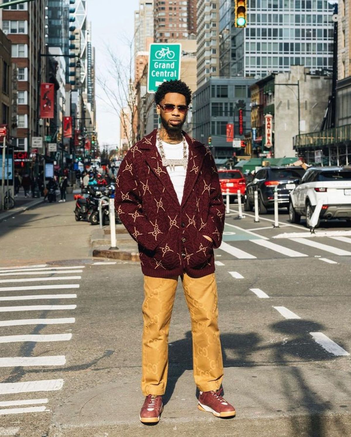 Key Glock Outfit from February 26, 2023 | WHAT’S ON THE STAR?