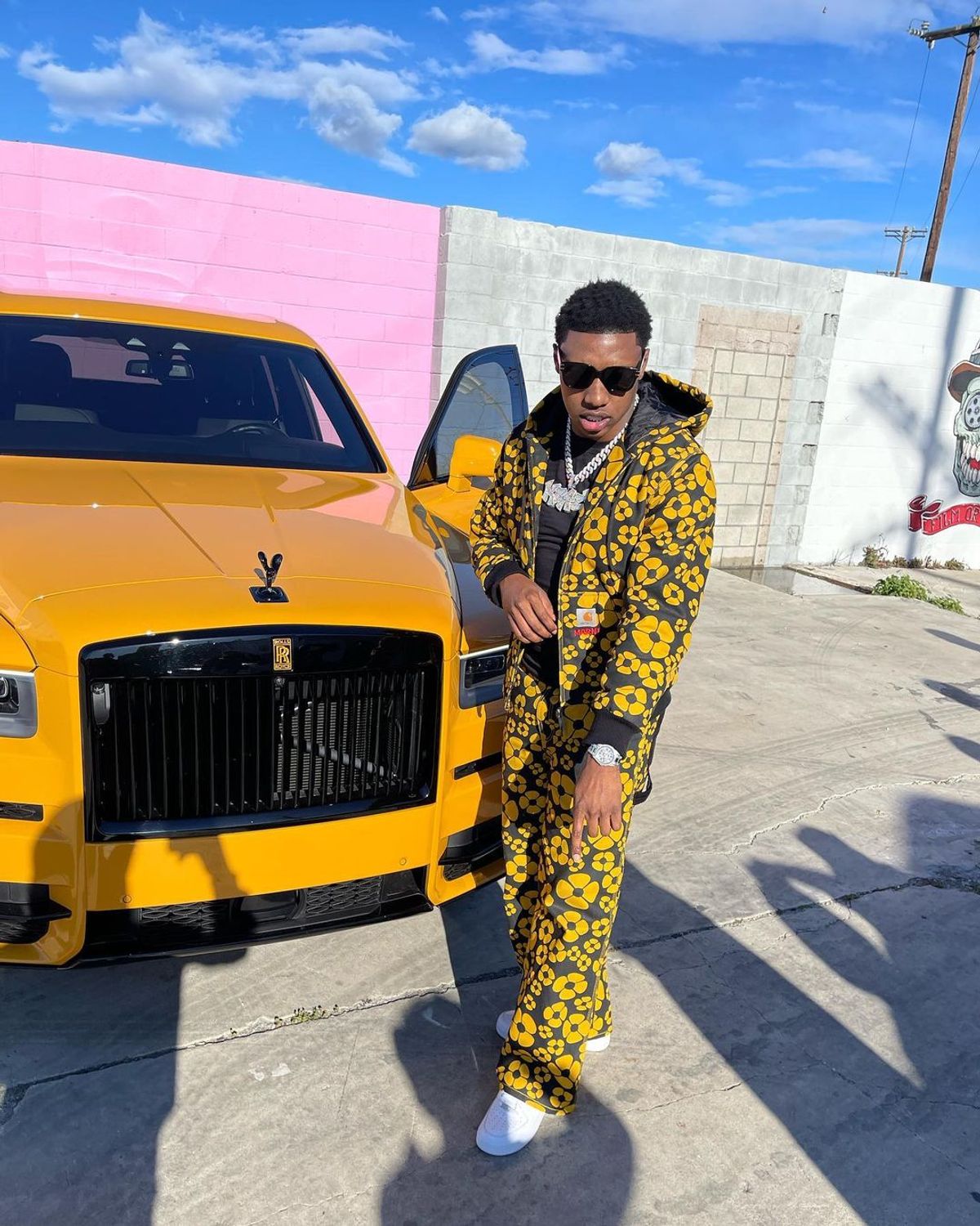 Rob49 Outfit from March 3, 2023 | WHAT’S ON THE STAR?