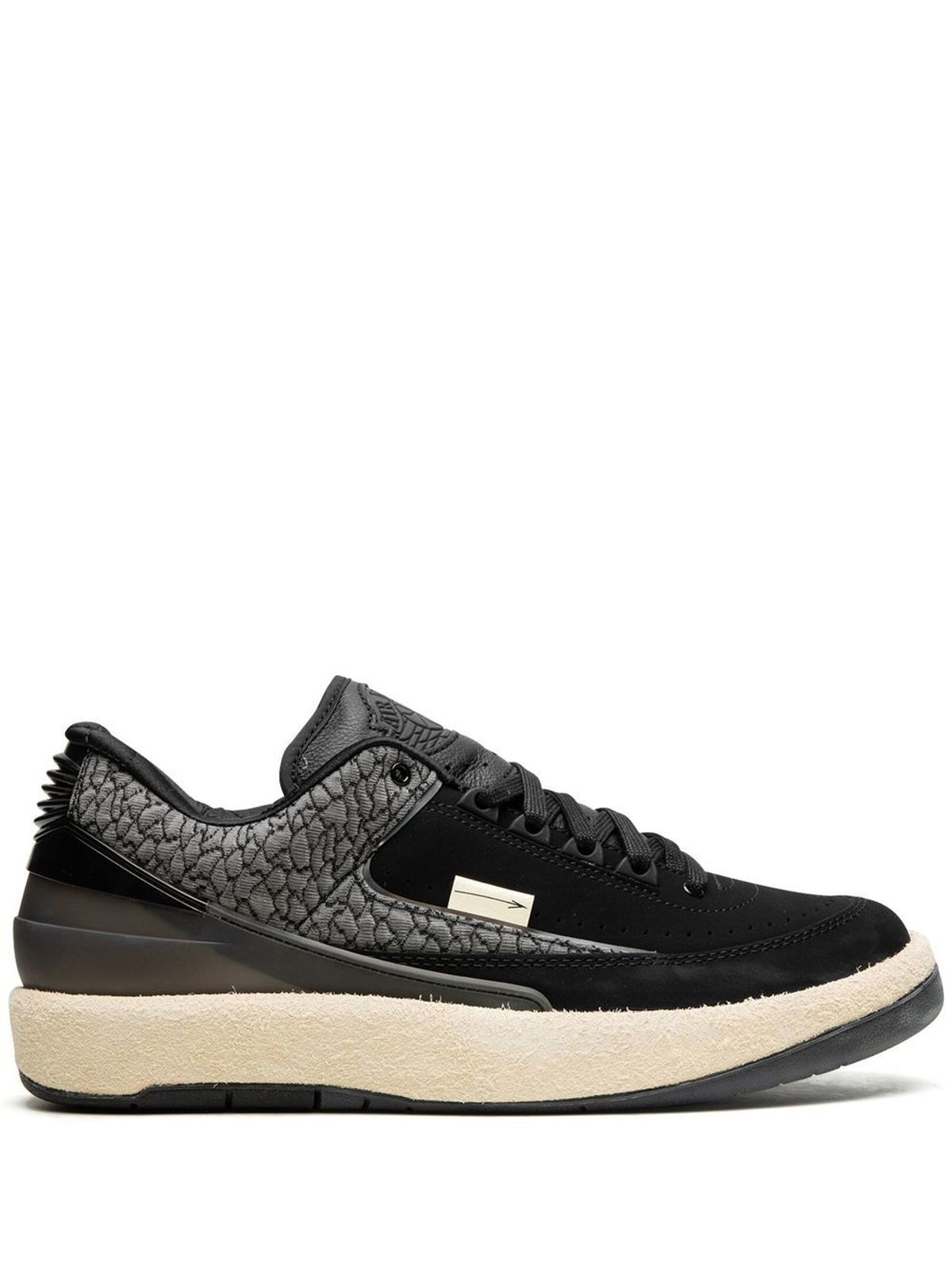 Jordan Air Jordan 2 Low Sneakers | WHAT’S ON THE STAR?