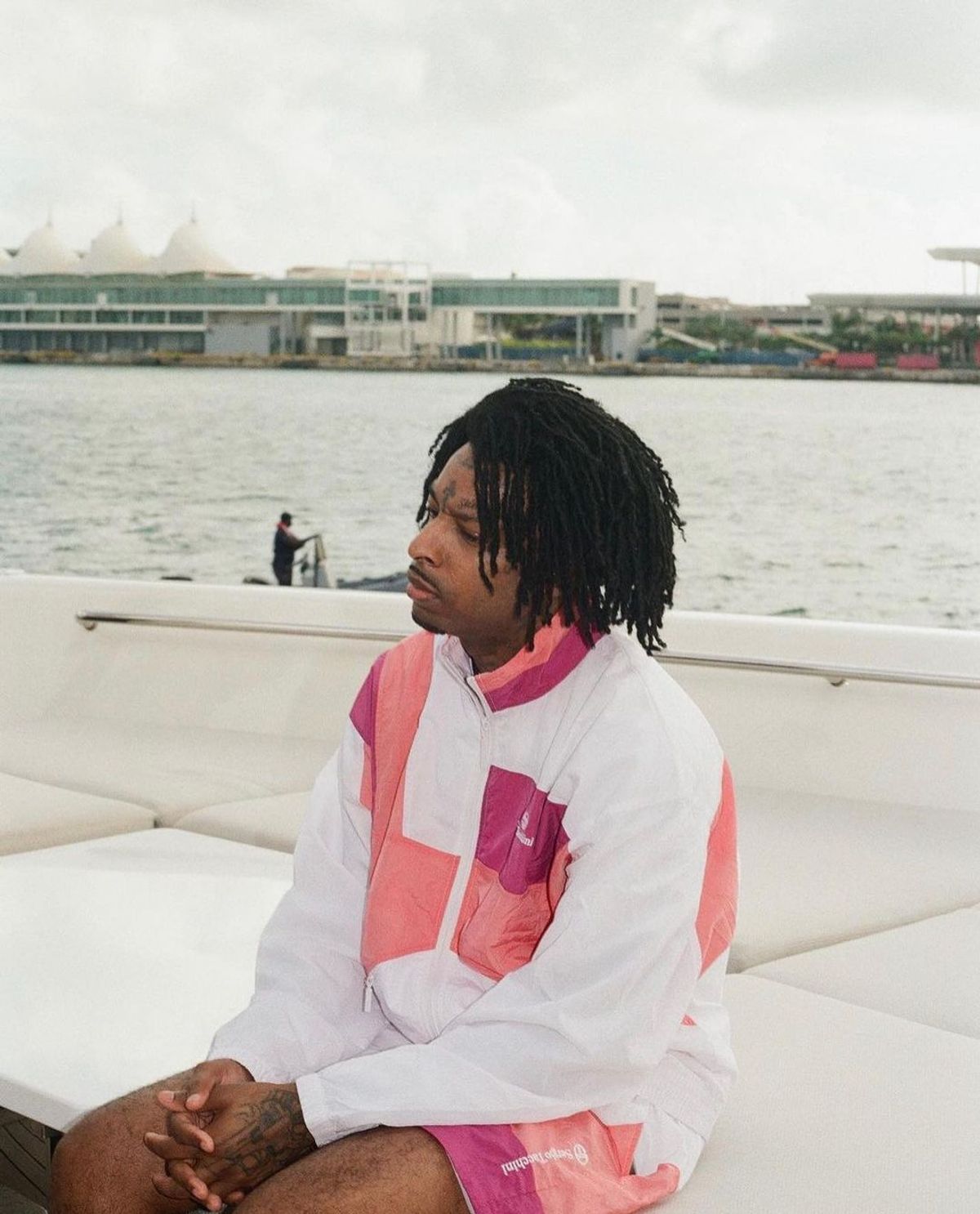 21 Savage Outfit from March 8, 2023 | WHAT’S ON THE STAR?