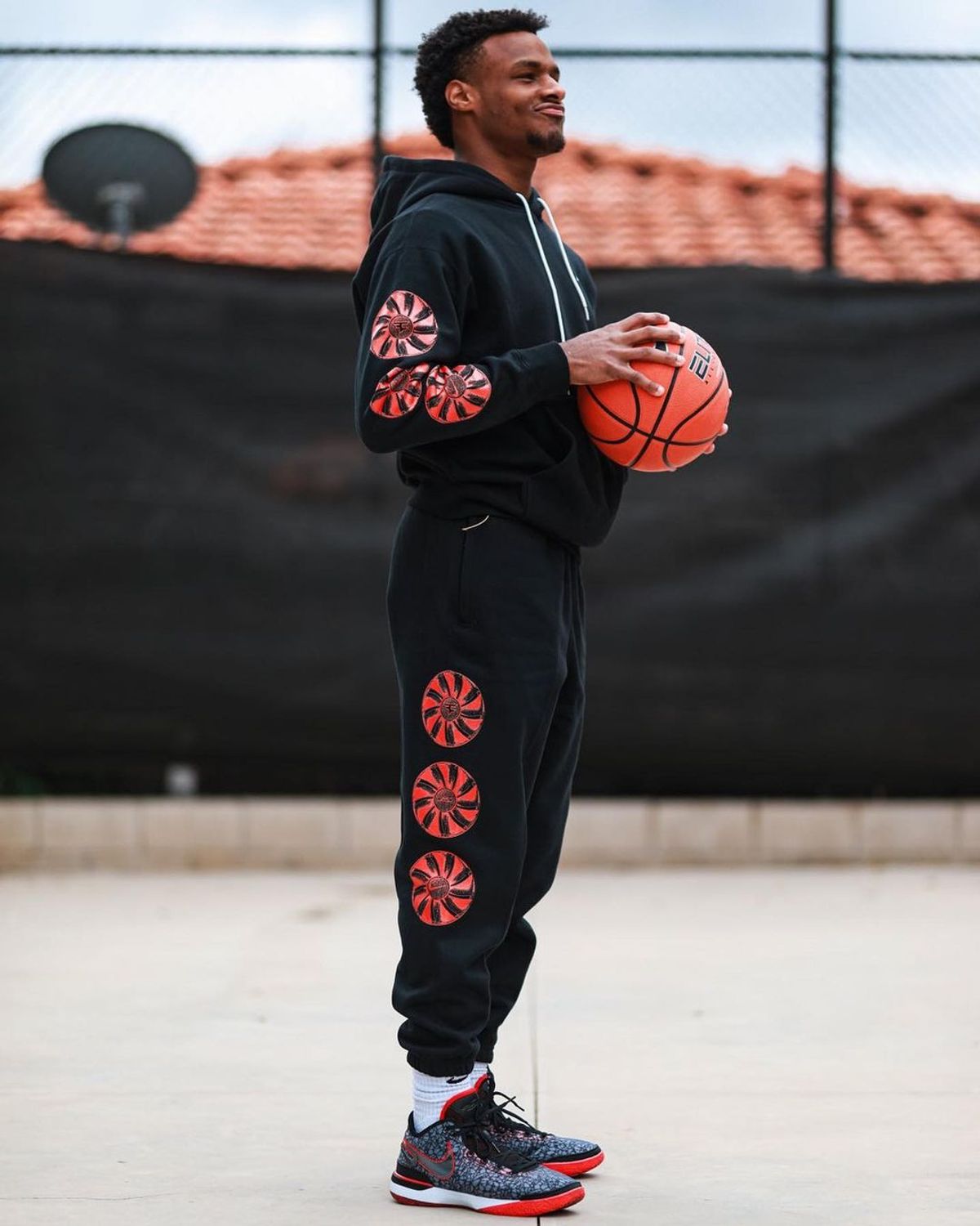 Bronny James Outfit from March 10, 2023 | WHAT’S ON THE STAR?