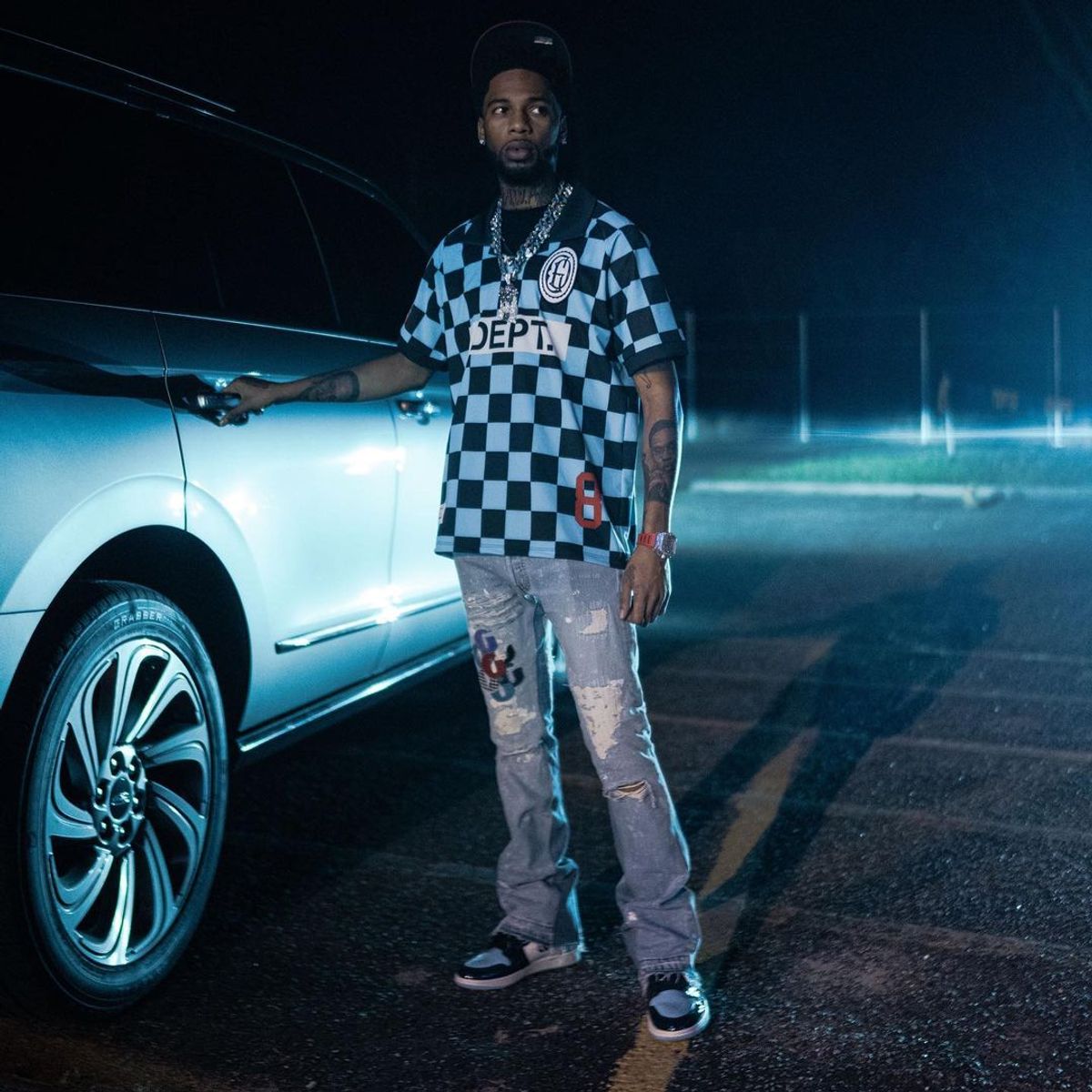 Key Glock Outfit from March 11, 2023 | WHAT’S ON THE STAR?