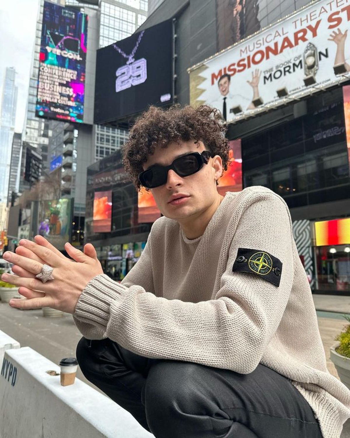 Bankrol Hayden Outfit from March 12, 2023 | WHAT’S ON THE STAR?