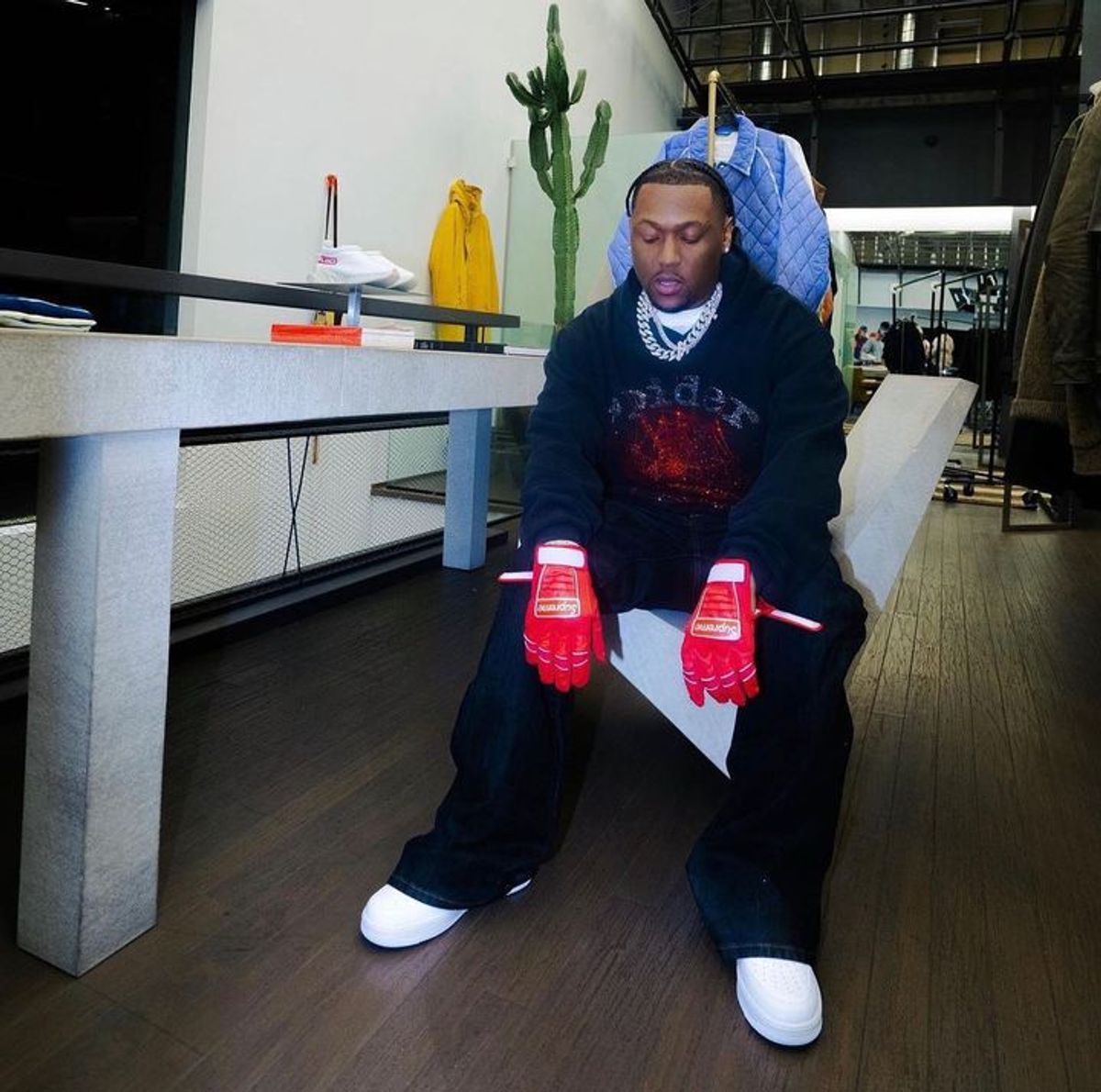 HitBoy Outfit from March 13, 2023 | WHAT’S ON THE STAR?