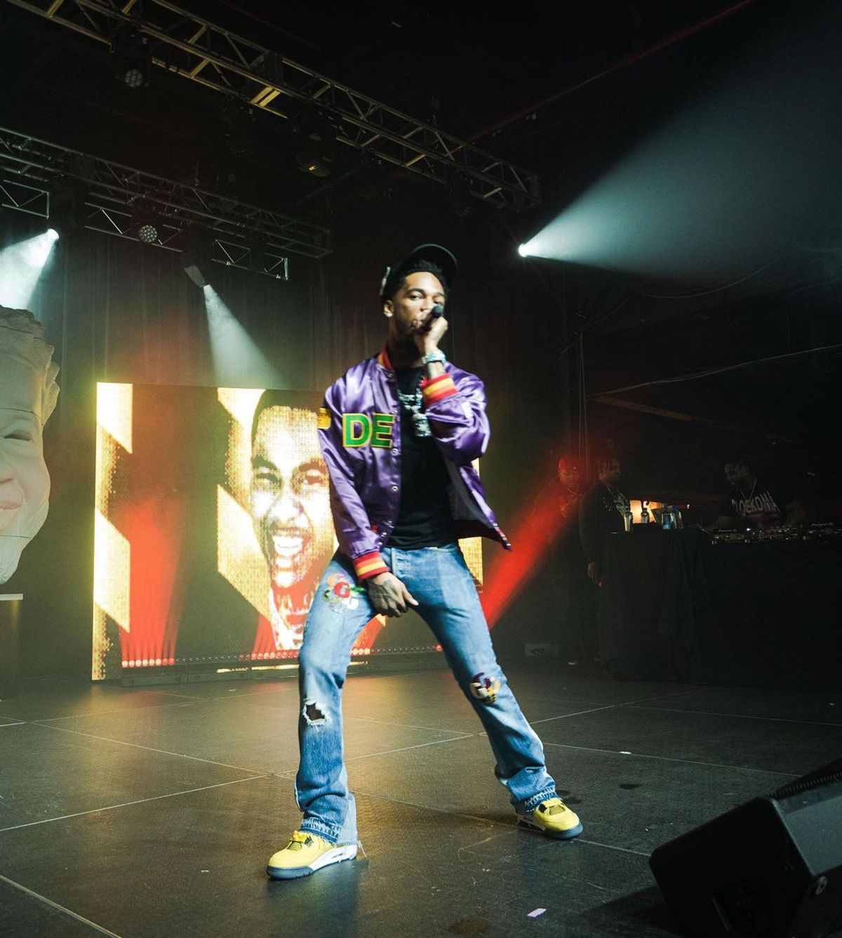 Key Glock Outfit from March 14, 2023 | WHAT’S ON THE STAR?