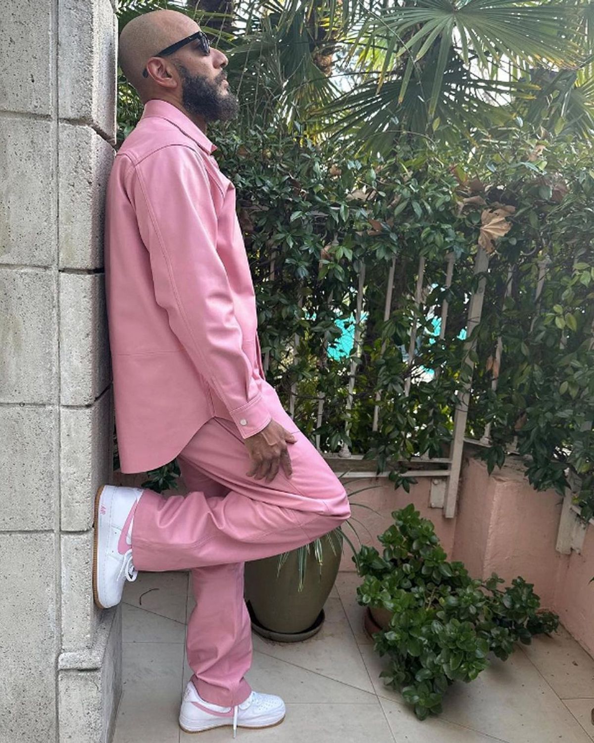 Swizz Beatz Outfit from February 8, 2023 | WHAT’S ON THE STAR?