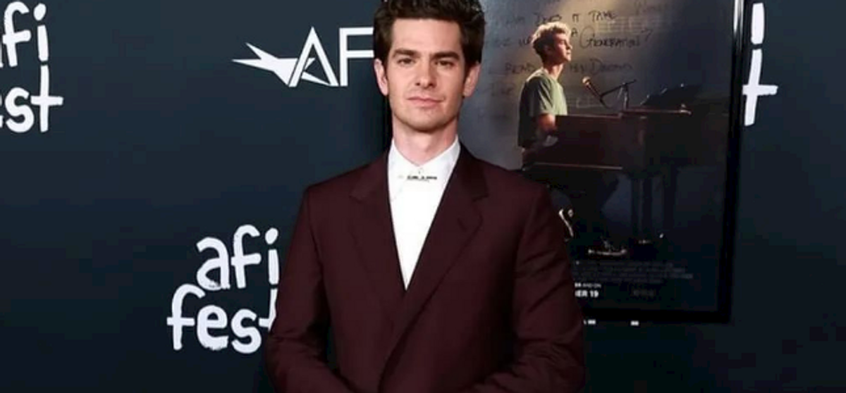 Andrew Garfield: Outfits, Clothes, Style and Fashion | WHAT’S ON THE STAR?
