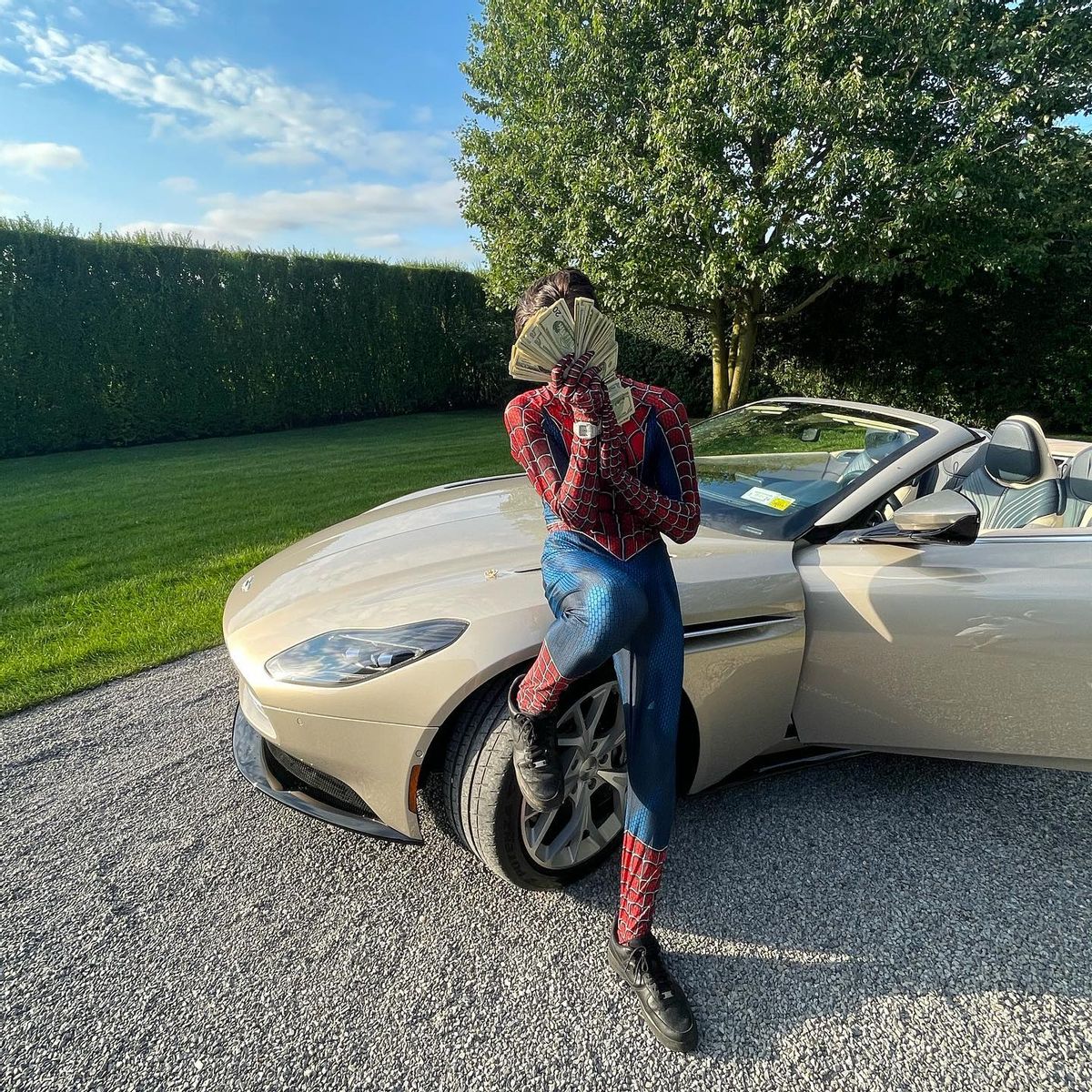 Lil Mabu Outfit from August 29, 2022 | WHAT’S ON THE STAR?