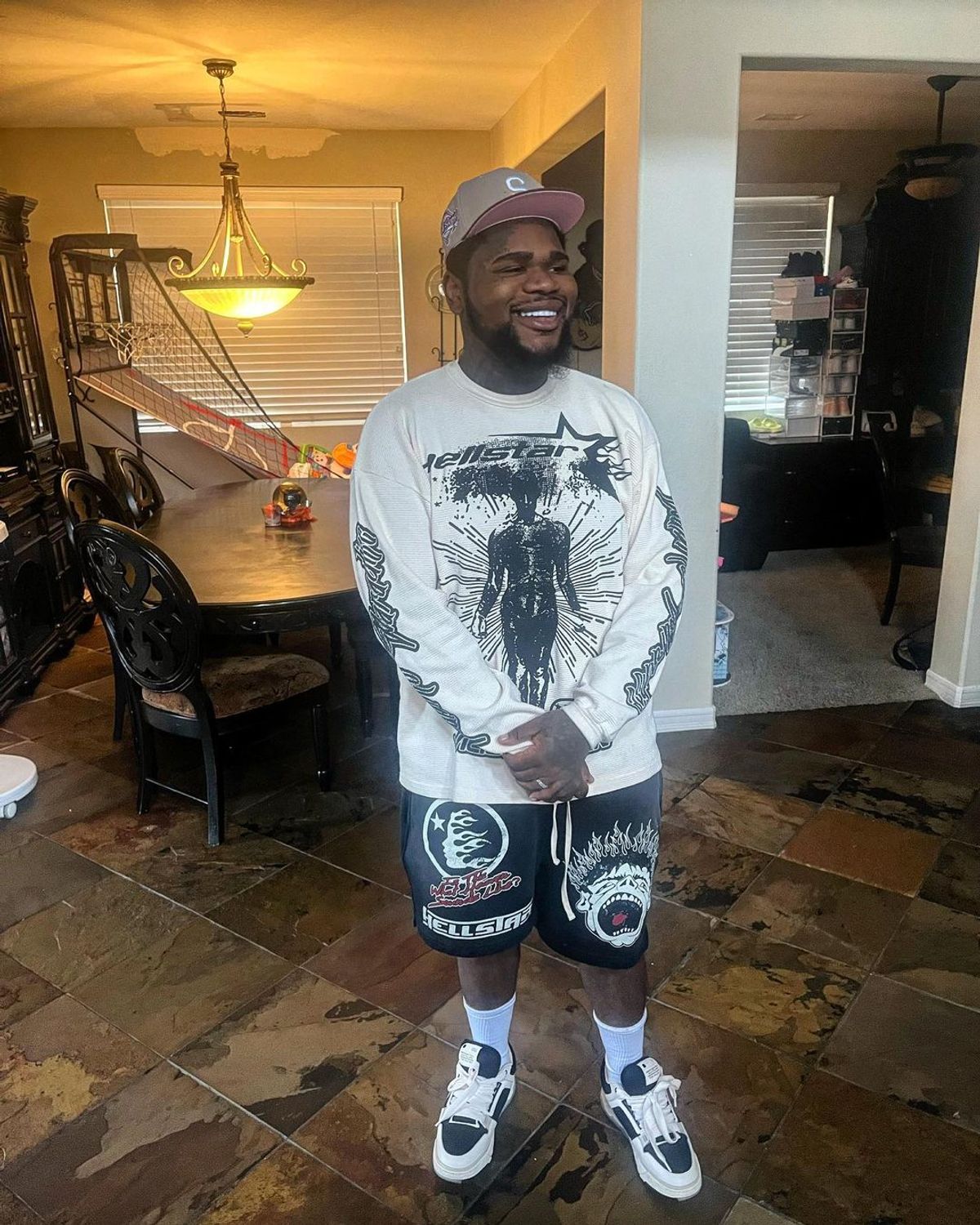 Fat Boy Outfit from March 15, 2023 | WHAT’S ON THE STAR?