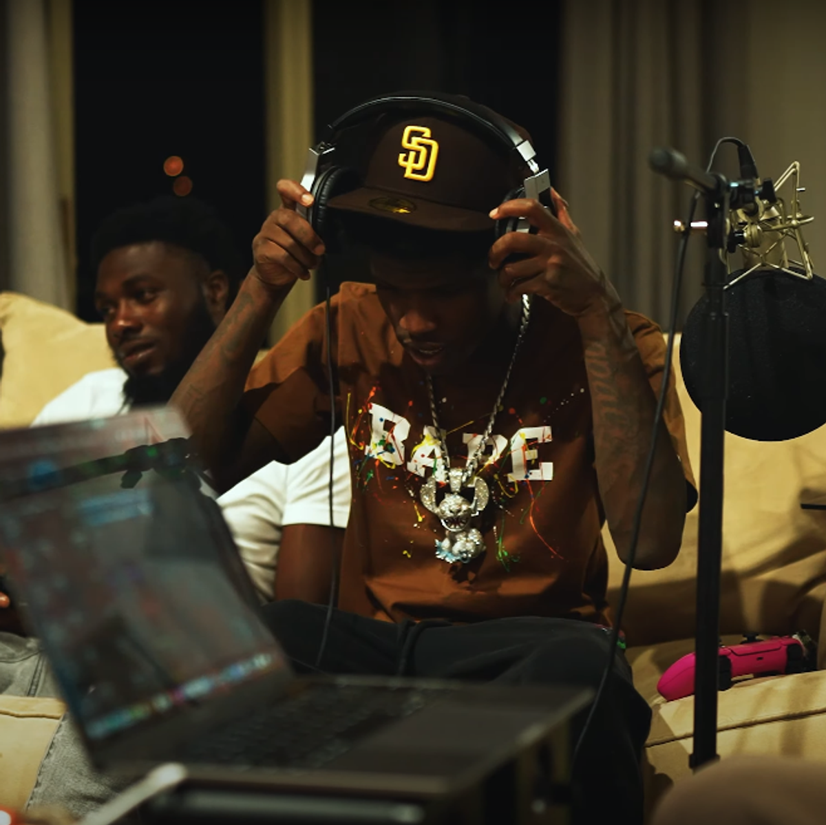 Quando Rondo Outfit from February 16, 2023 | WHAT’S ON THE STAR?