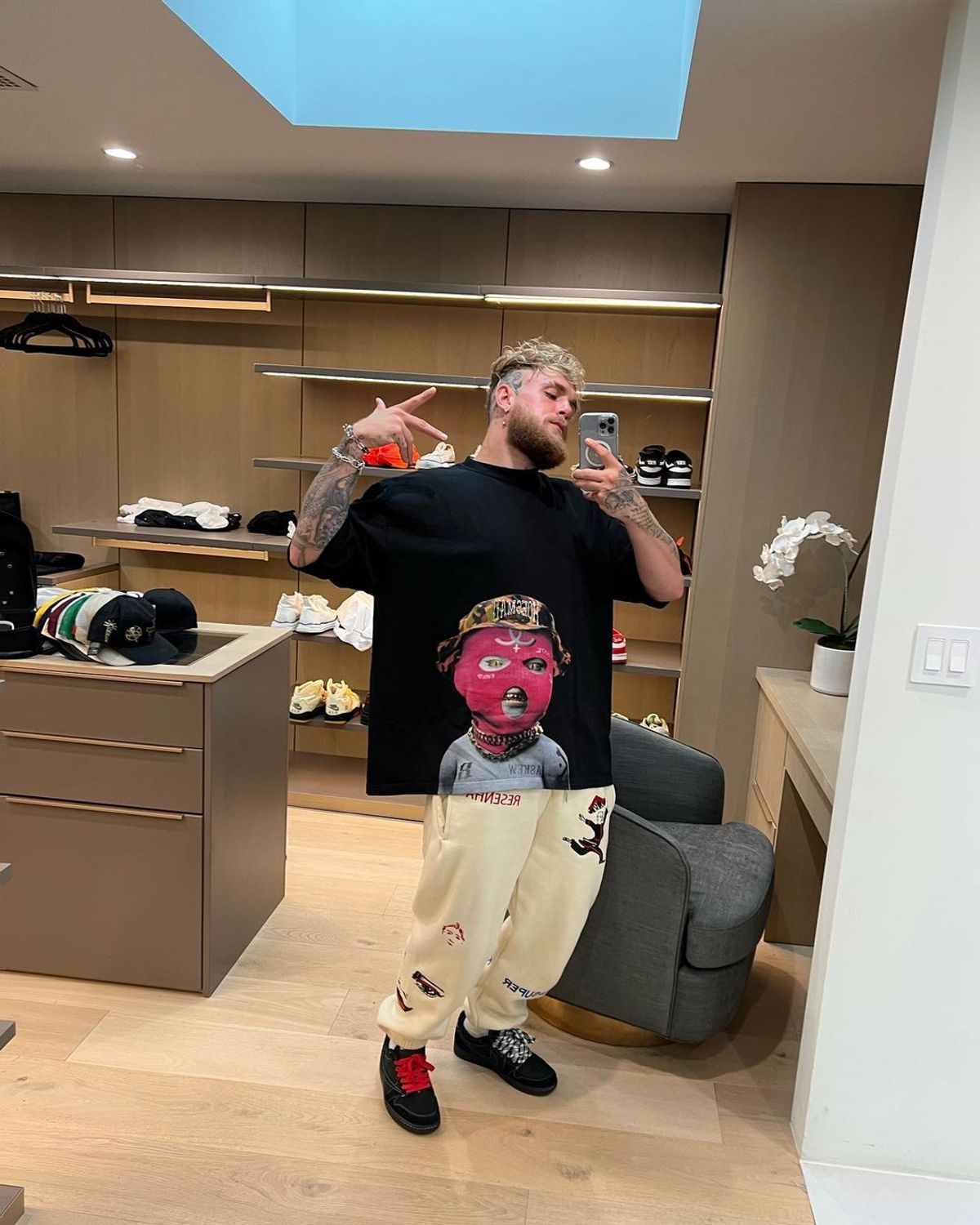 Jake Paul Outfit from March 23, 2023 | WHAT’S ON THE STAR?