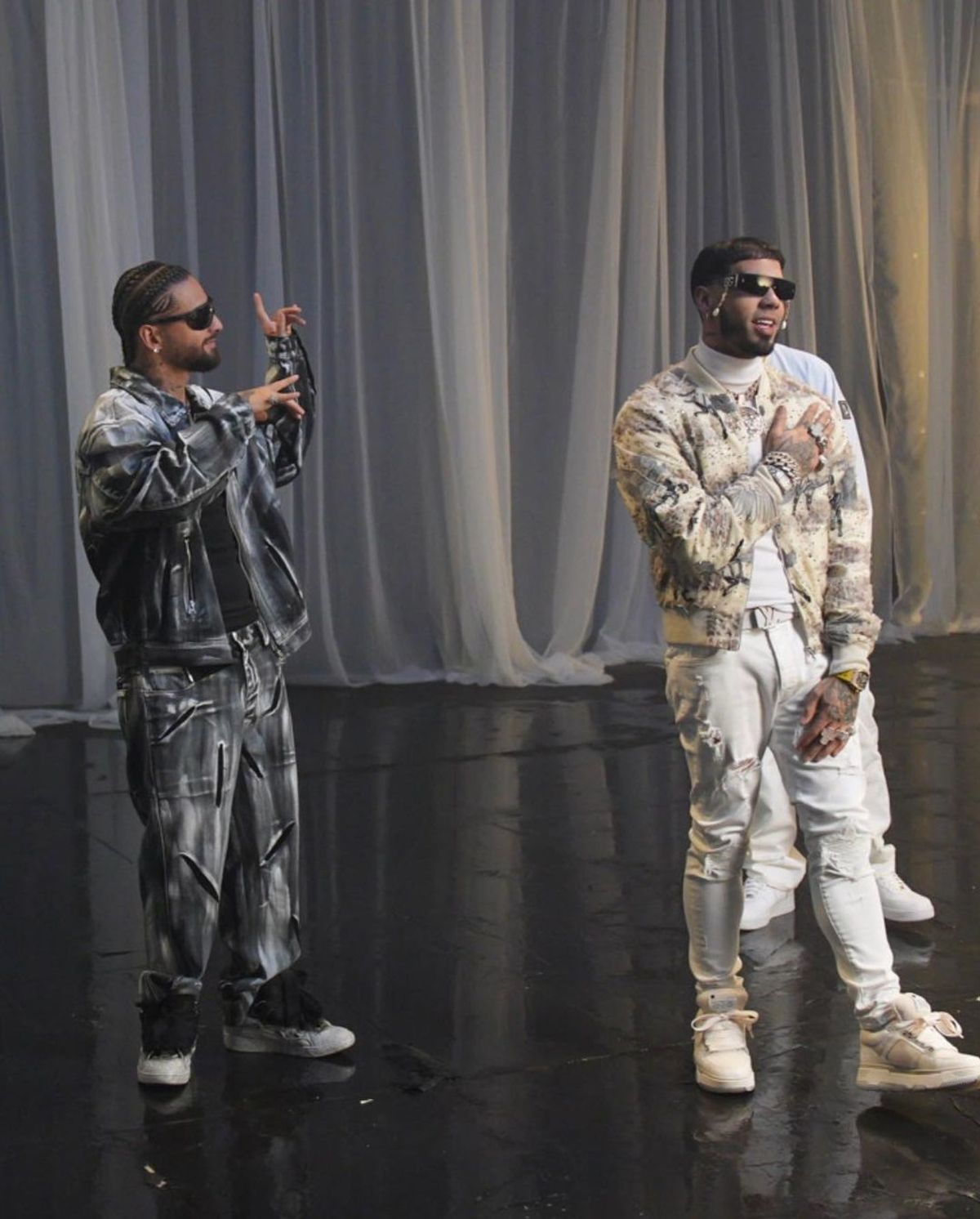 Anuel AA Outfit from March 24, 2023 | WHAT’S ON THE STAR?