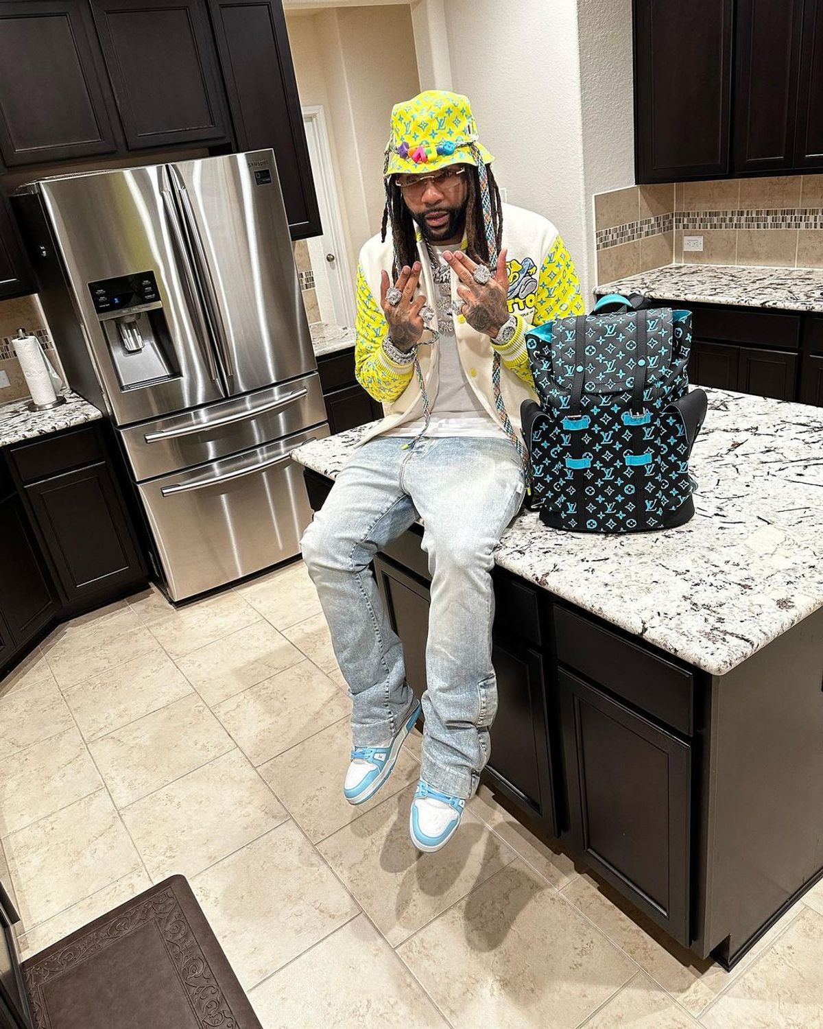 Money Man Outfit from March 25, 2023 | WHAT’S ON THE STAR?