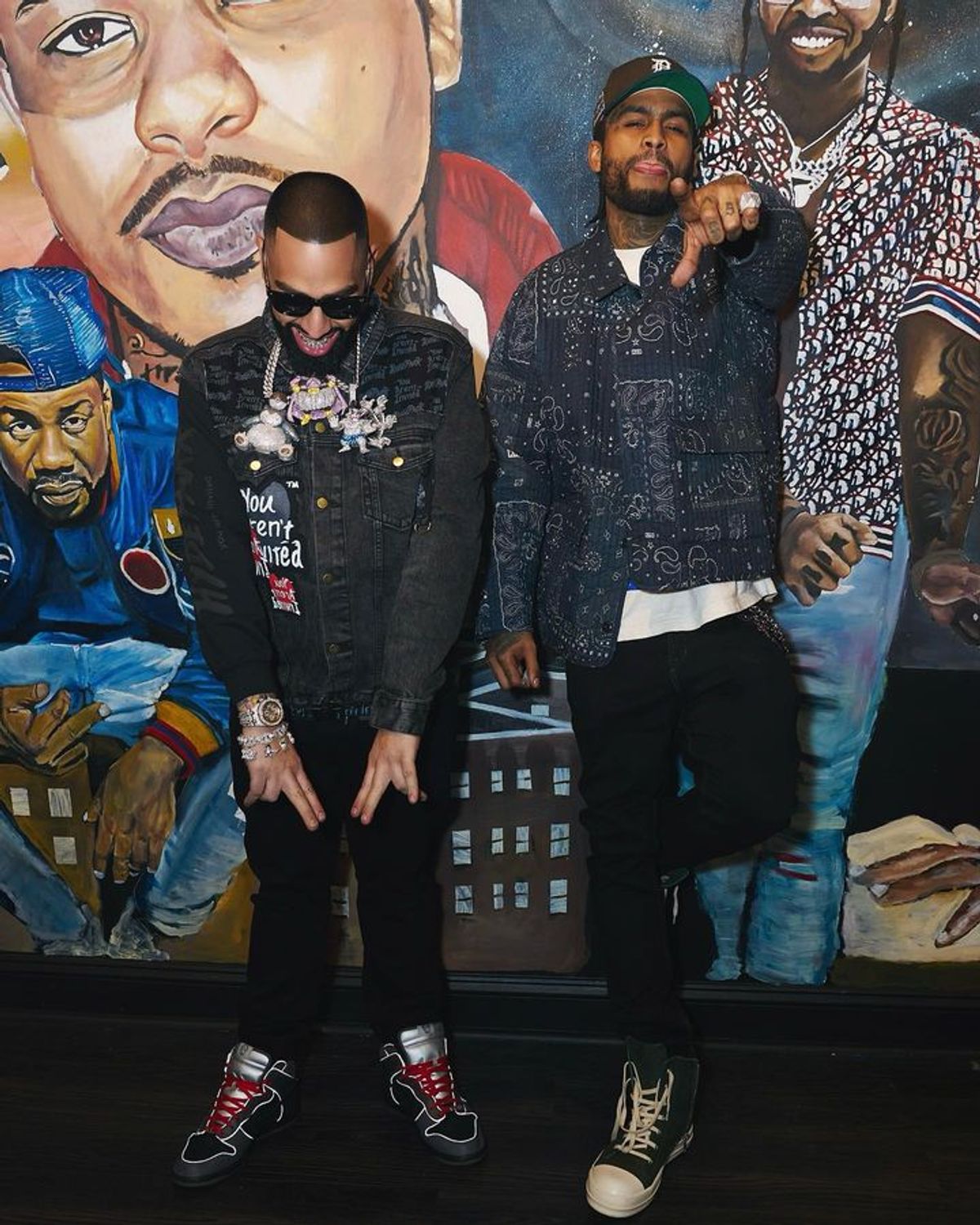 Dave East Outfit from March 25, 2023 | WHAT’S ON THE STAR?