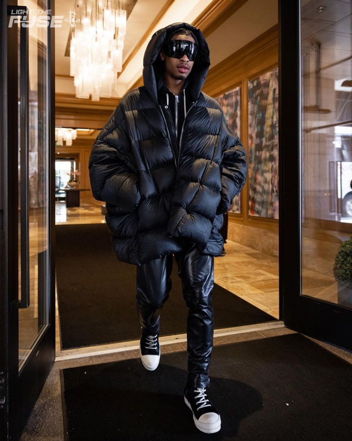 Joshua Christopher Outfit from March 26, 2023 | WHAT’S ON THE STAR?