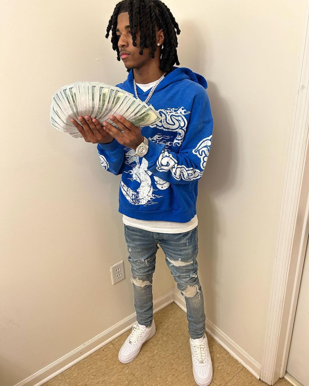 Lil Darius Outfit from March 31, 2023 | WHAT’S ON THE STAR?