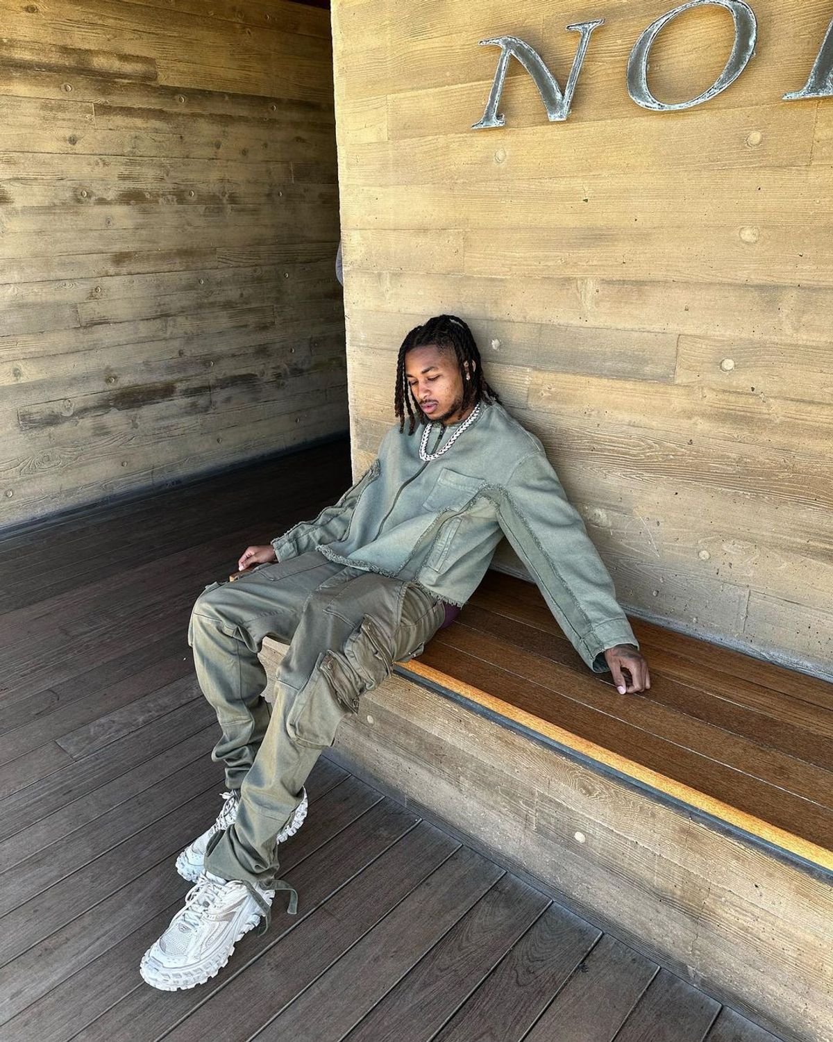 DDG Outfit from April 2, 2023 | WHAT’S ON THE STAR?