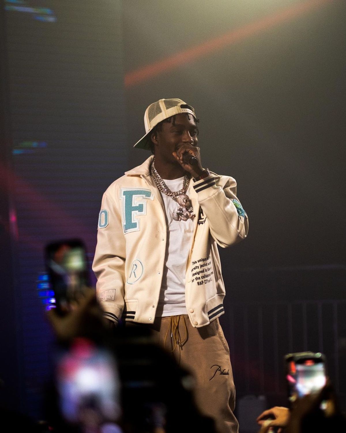 Lil Tjay Outfit from April 5, 2023 | WHAT’S ON THE STAR?