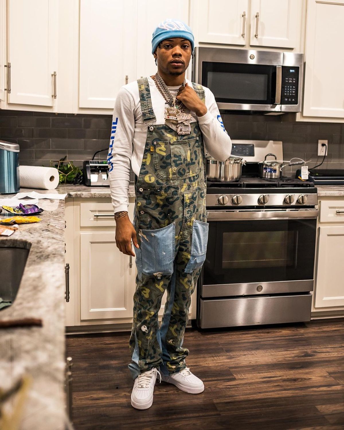 Lil Migo Outfit from April 10, 2023 | WHAT’S ON THE STAR?