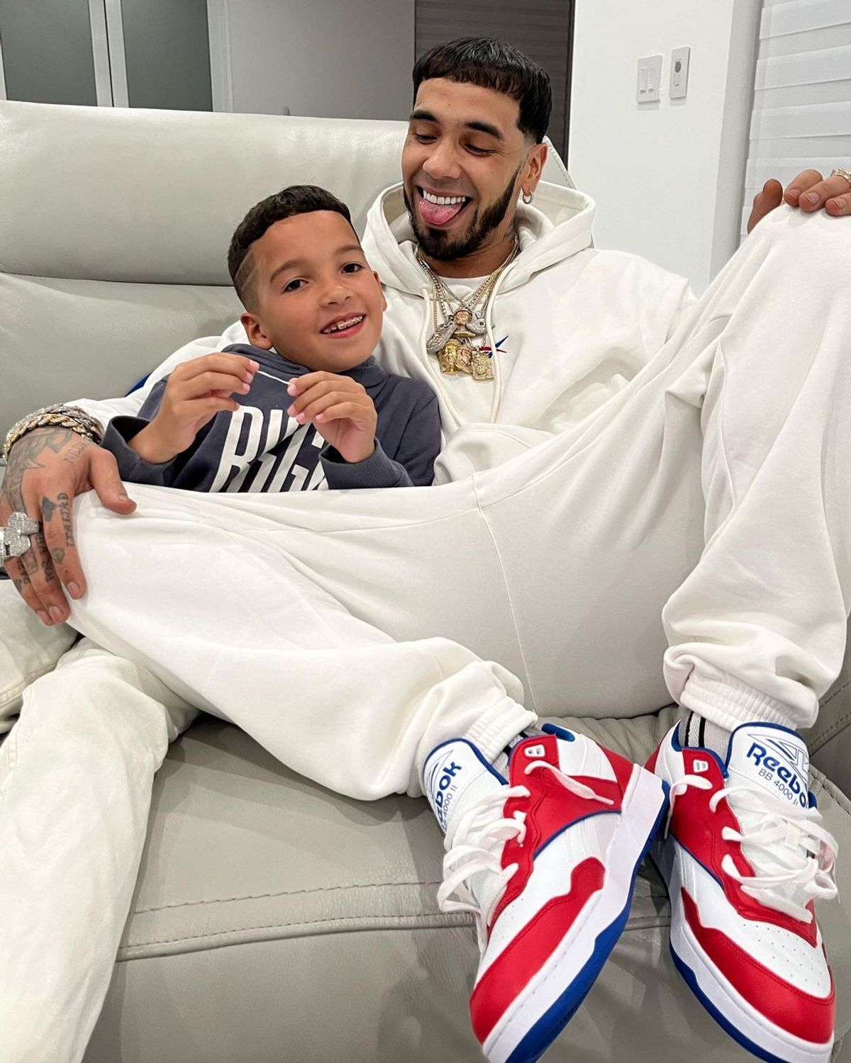 Anuel AA Outfit from April 7, 2023 | WHAT’S ON THE STAR?
