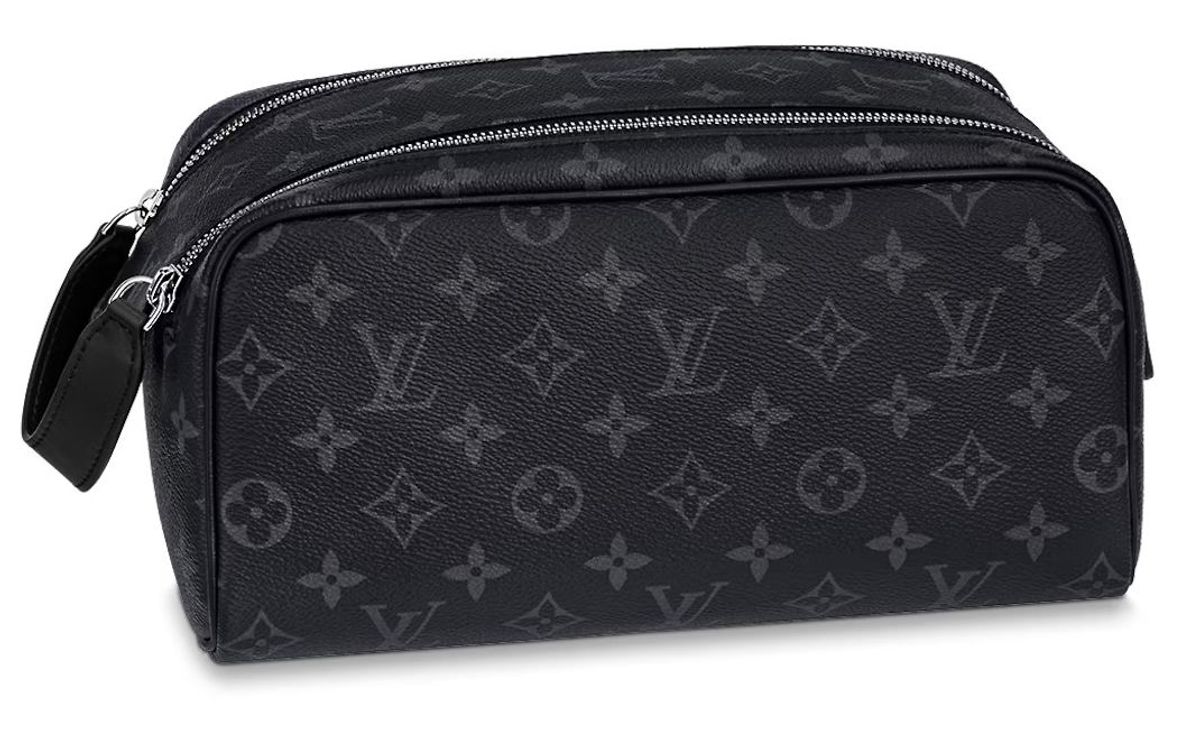 Louis Vuitton Monogram Dopp Kit | WHAT’S ON THE STAR?