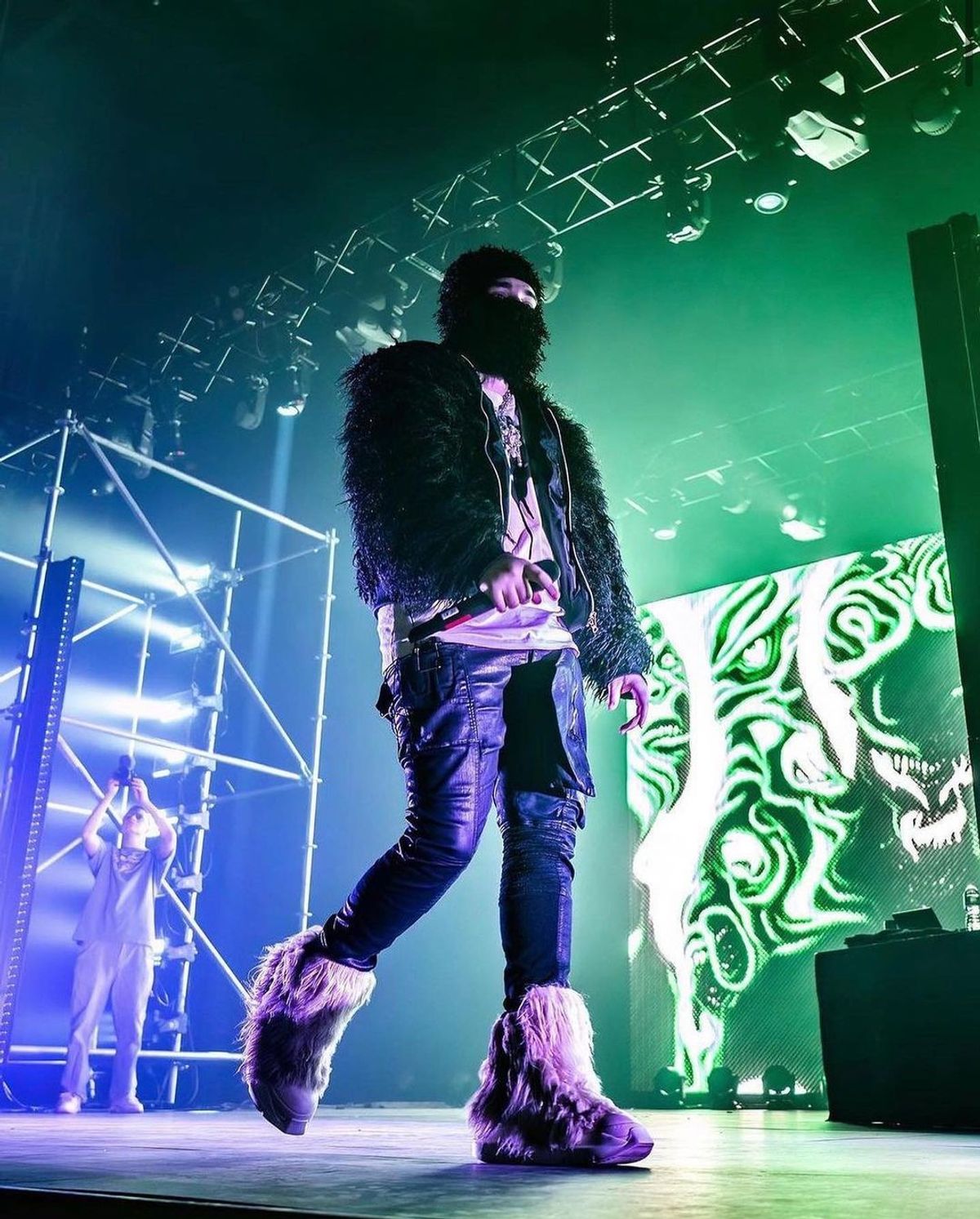 Yeat Outfit from March 12, 2023 | WHAT’S ON THE STAR?