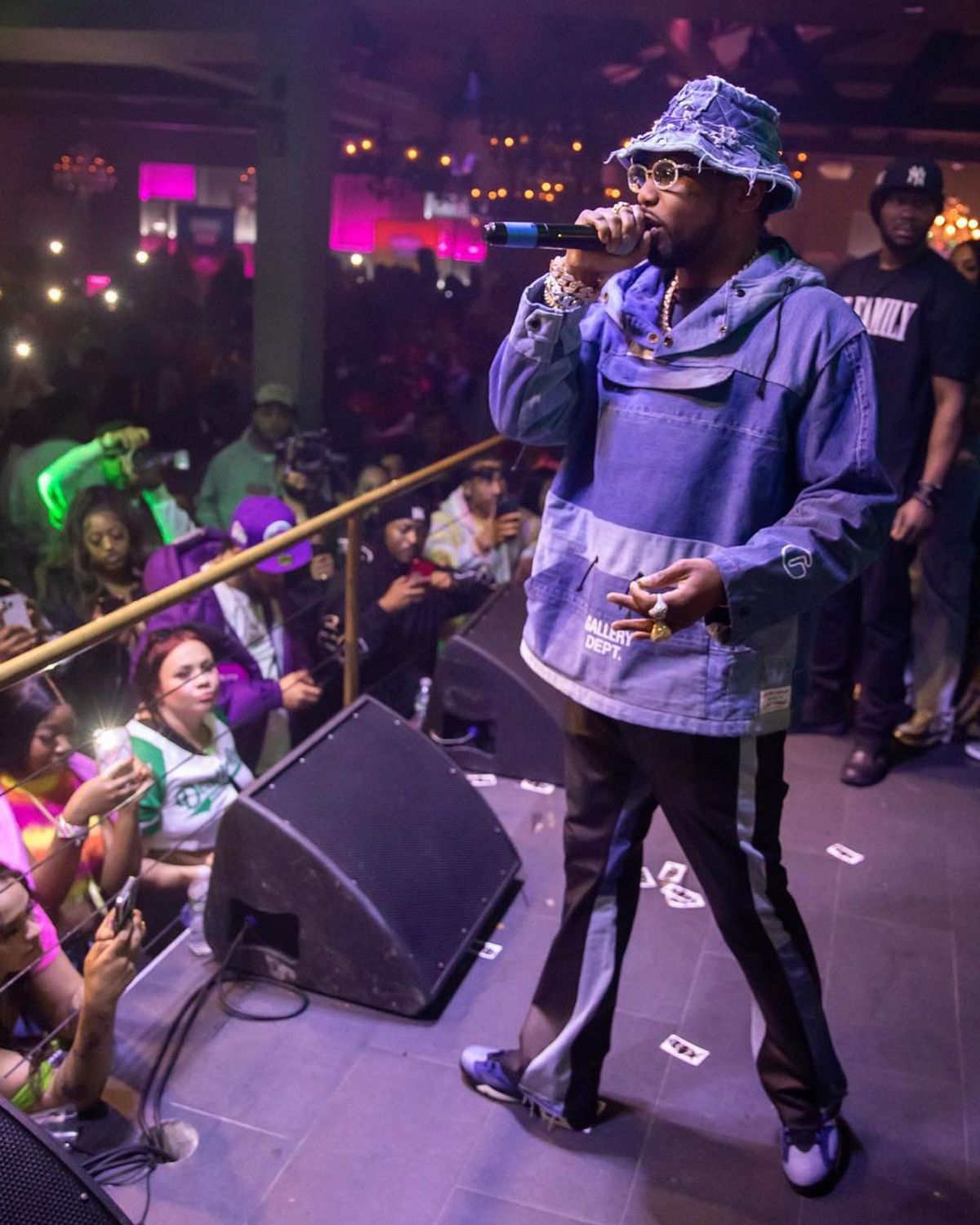 Fabolous Outfit from April 29, 2023 | WHAT’S ON THE STAR?